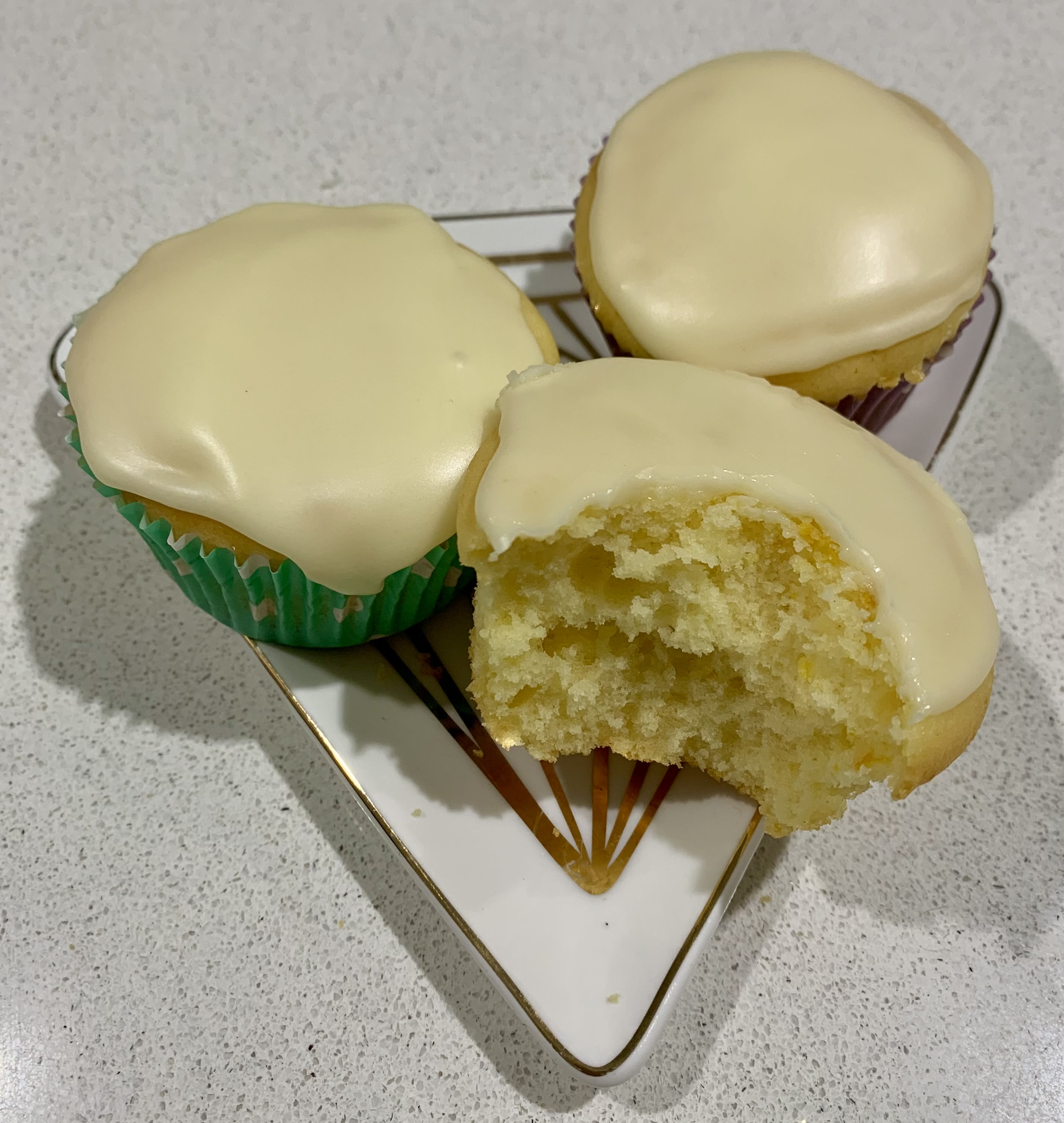 orange-cupcakes-bunch