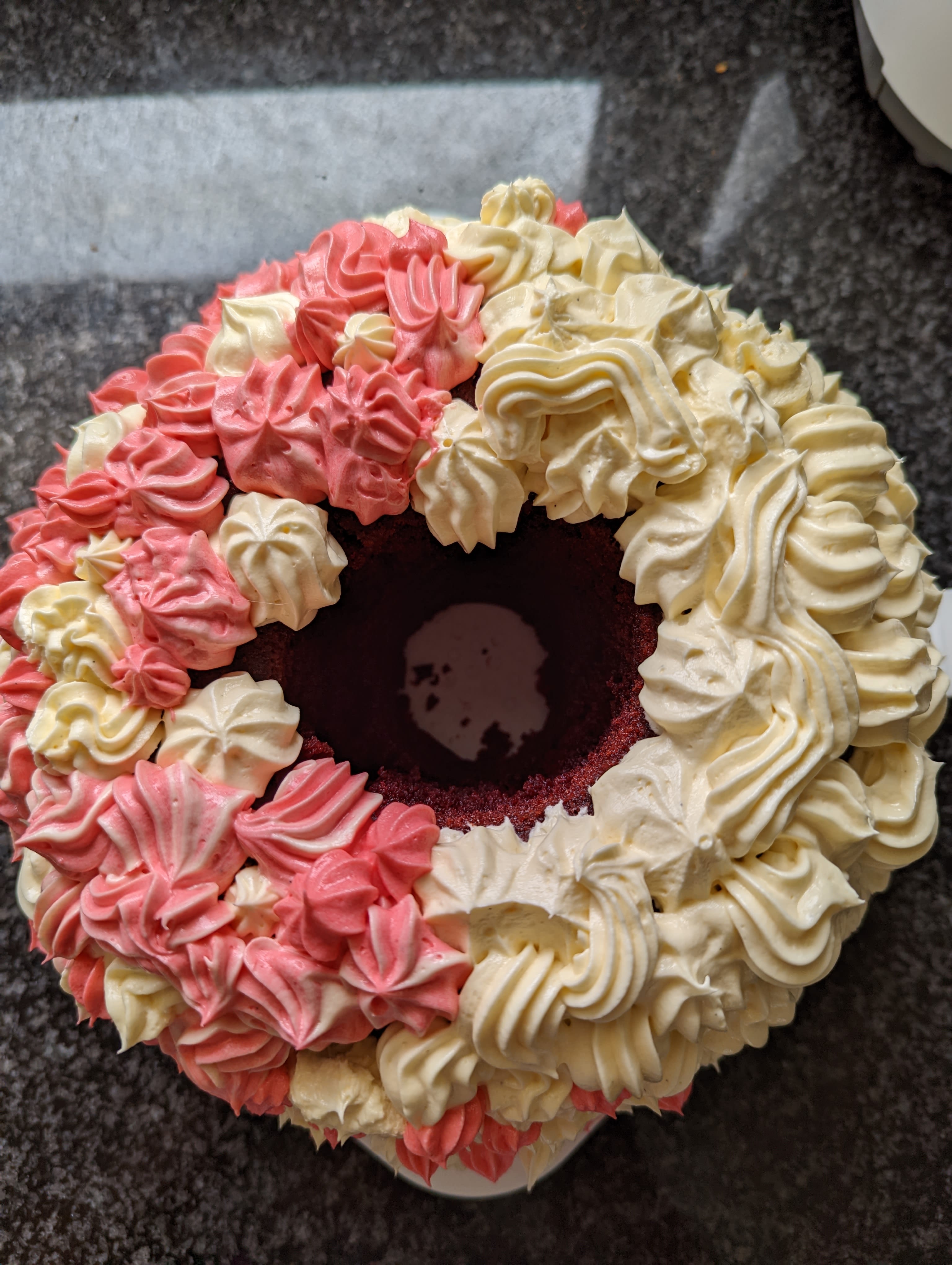 Red velvet Valentine's cake | bunch