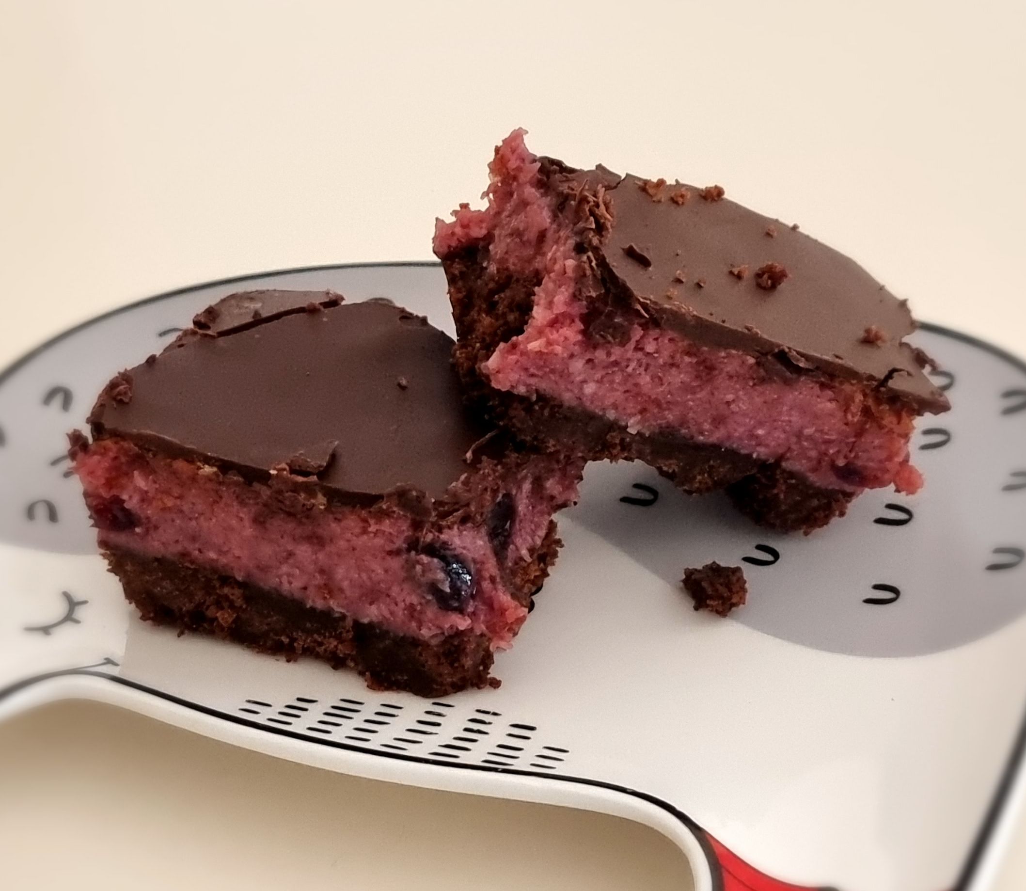 Dark Chocolate Cherry Slice | bunch