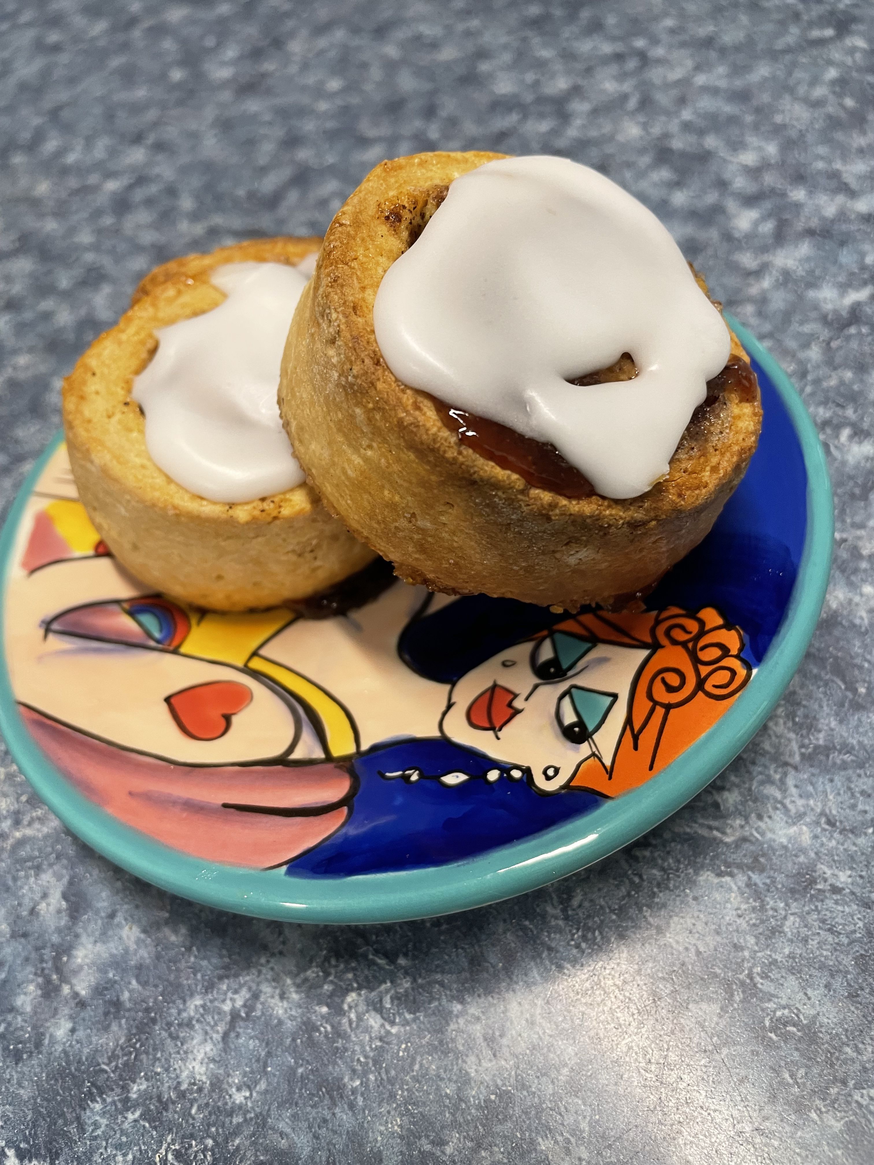 Cinnamon walnut scrolls | bunch