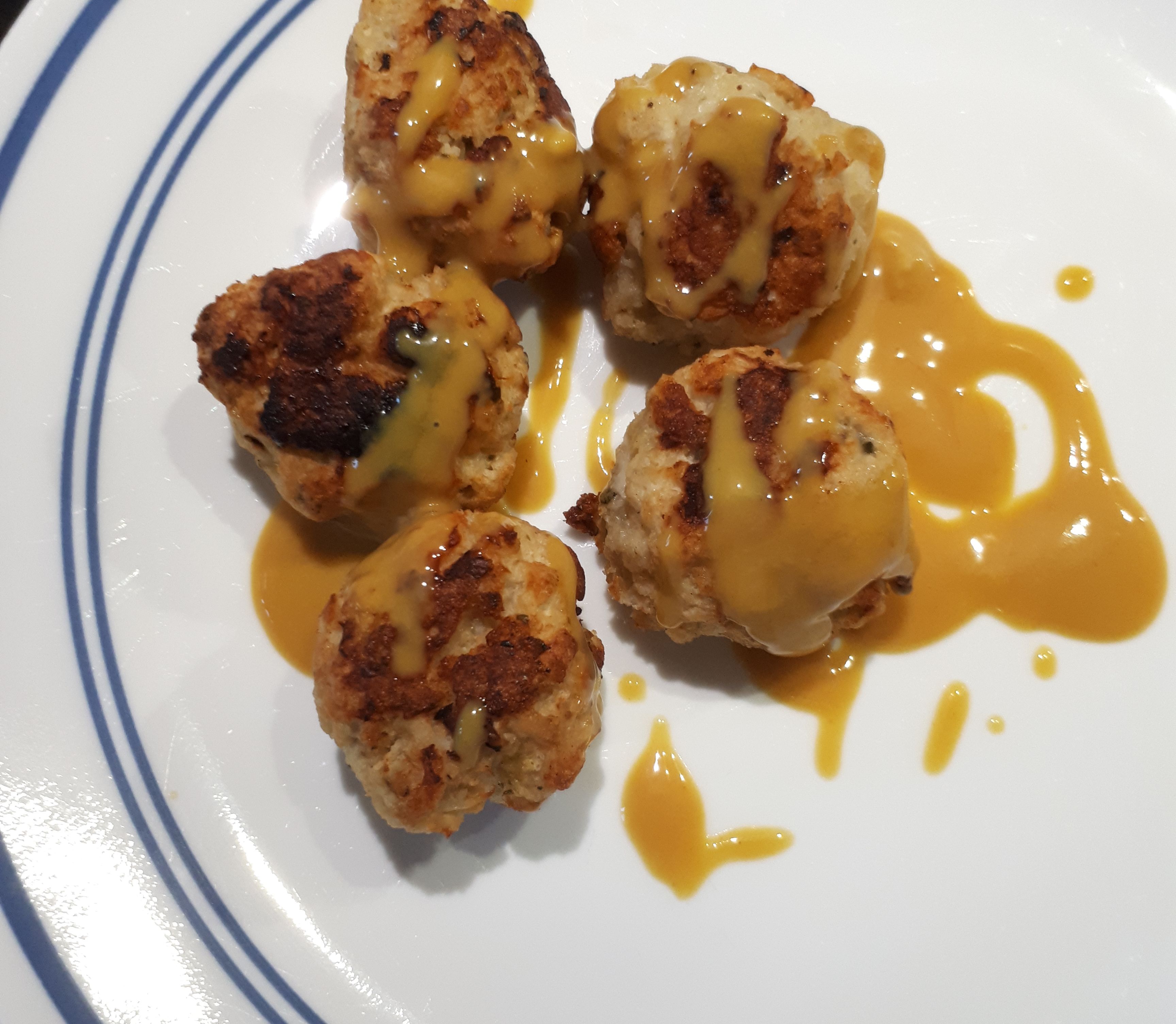 Herbed Chicken Balls with Honey Lemon Sauce | bunch