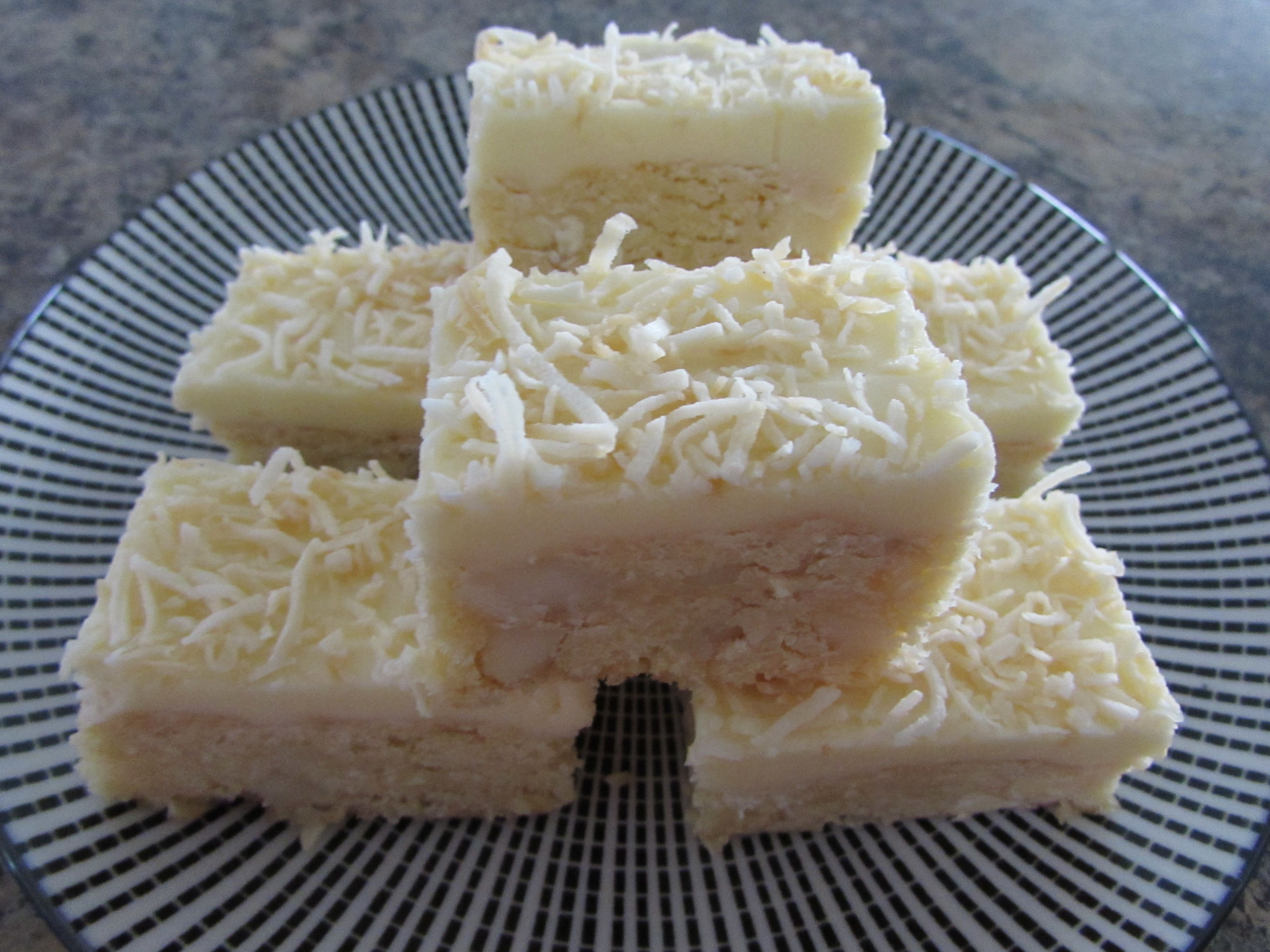 White Chocolate and Macadamia Nut Slice | bunch