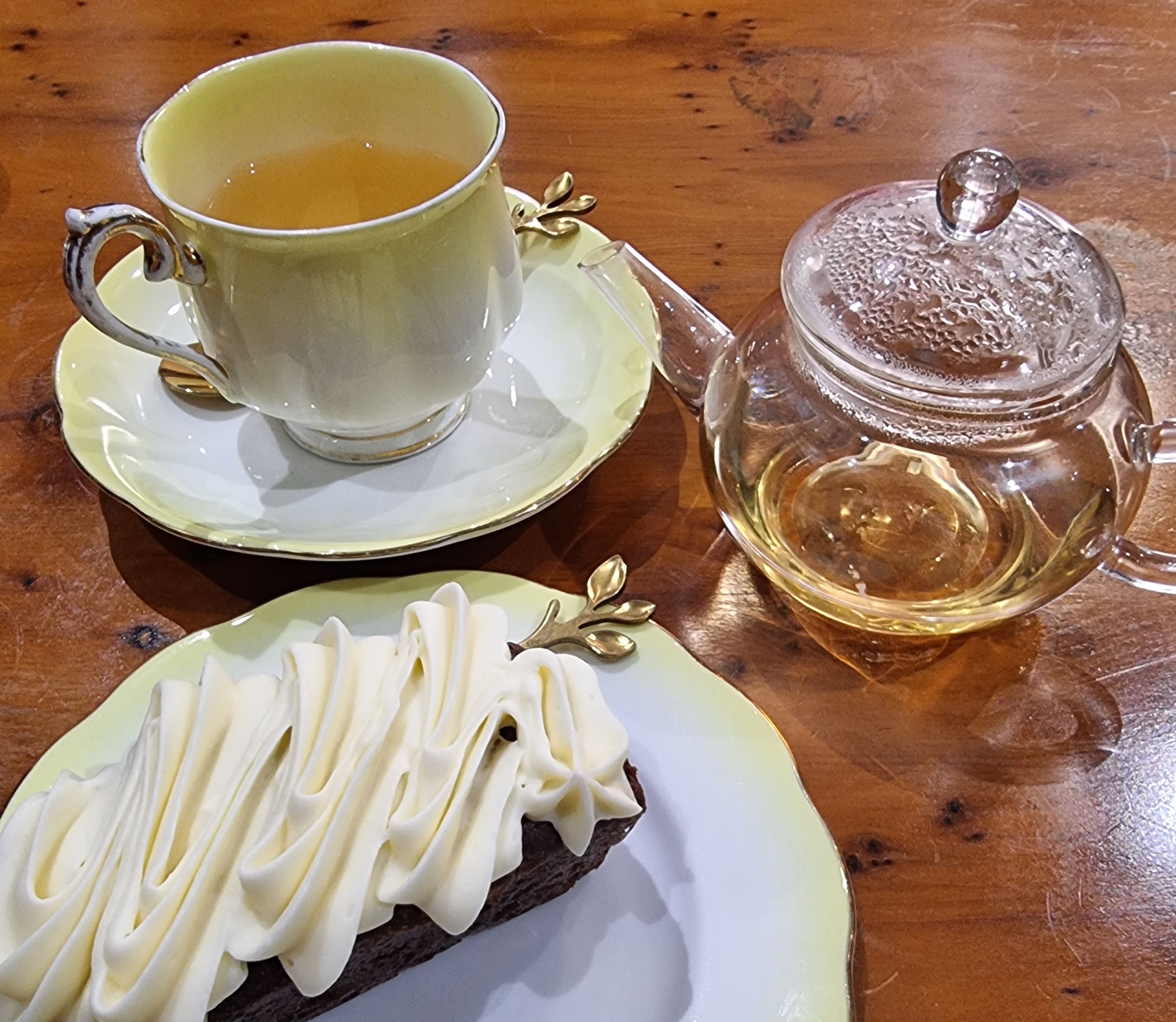 Dragonfly Tea Atelier | bunch