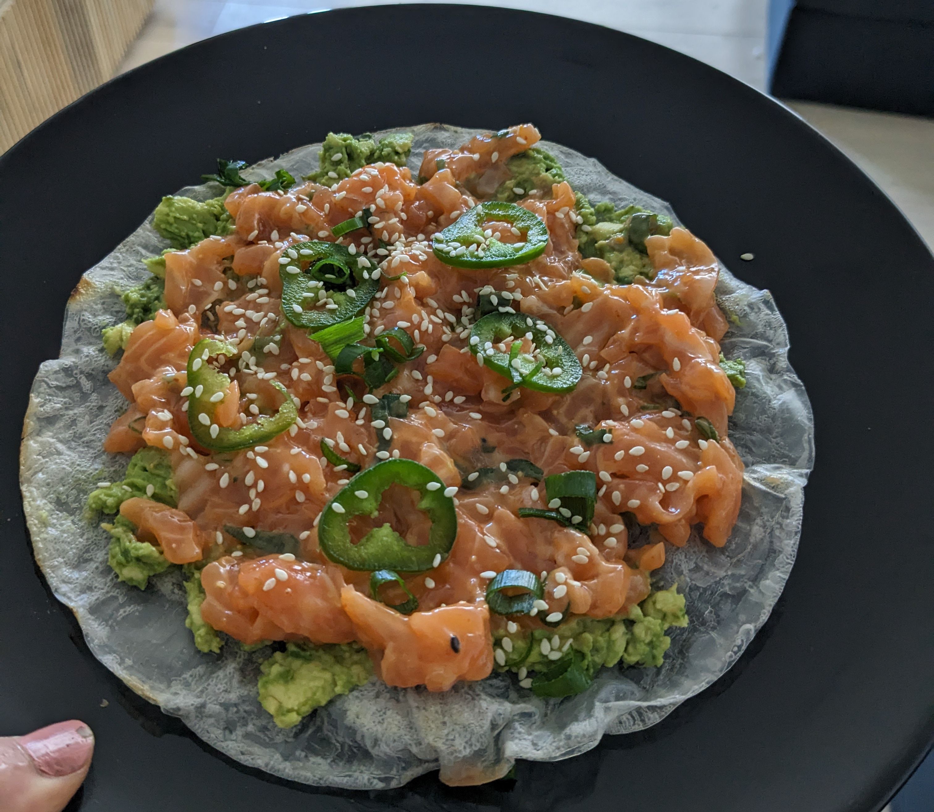Salmon sashimi Vietnamnese "rice paper" pizza | bunch