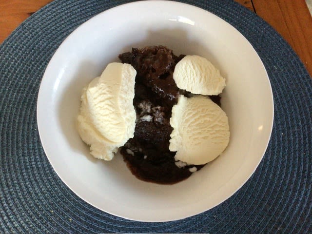 Slow Cooker Self-Saucing Chocolate Pudding | bunch