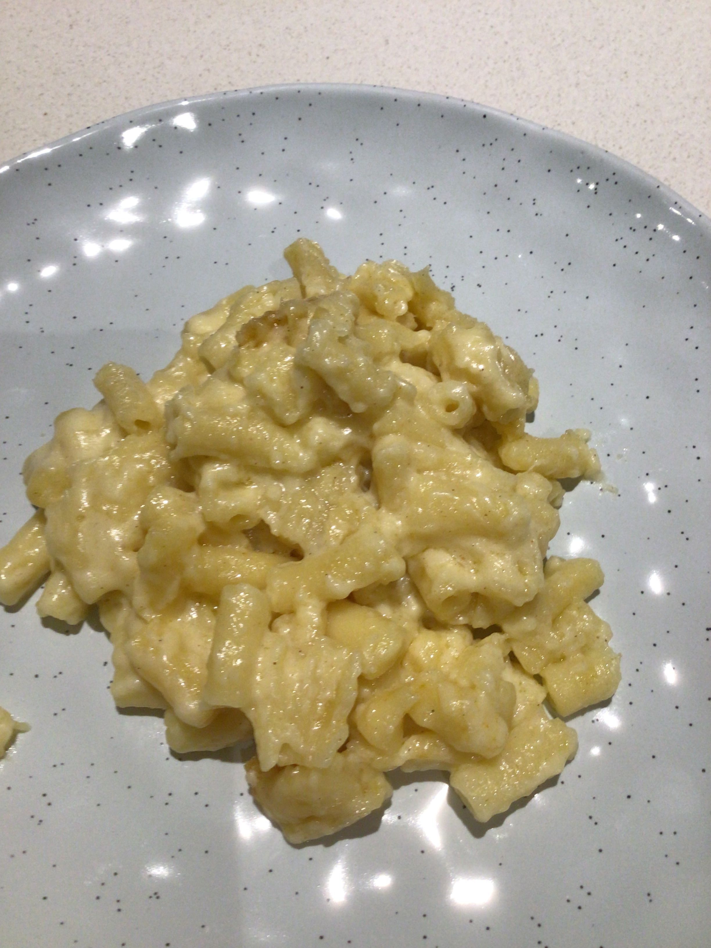 Short pasta with cream sauce | bunch