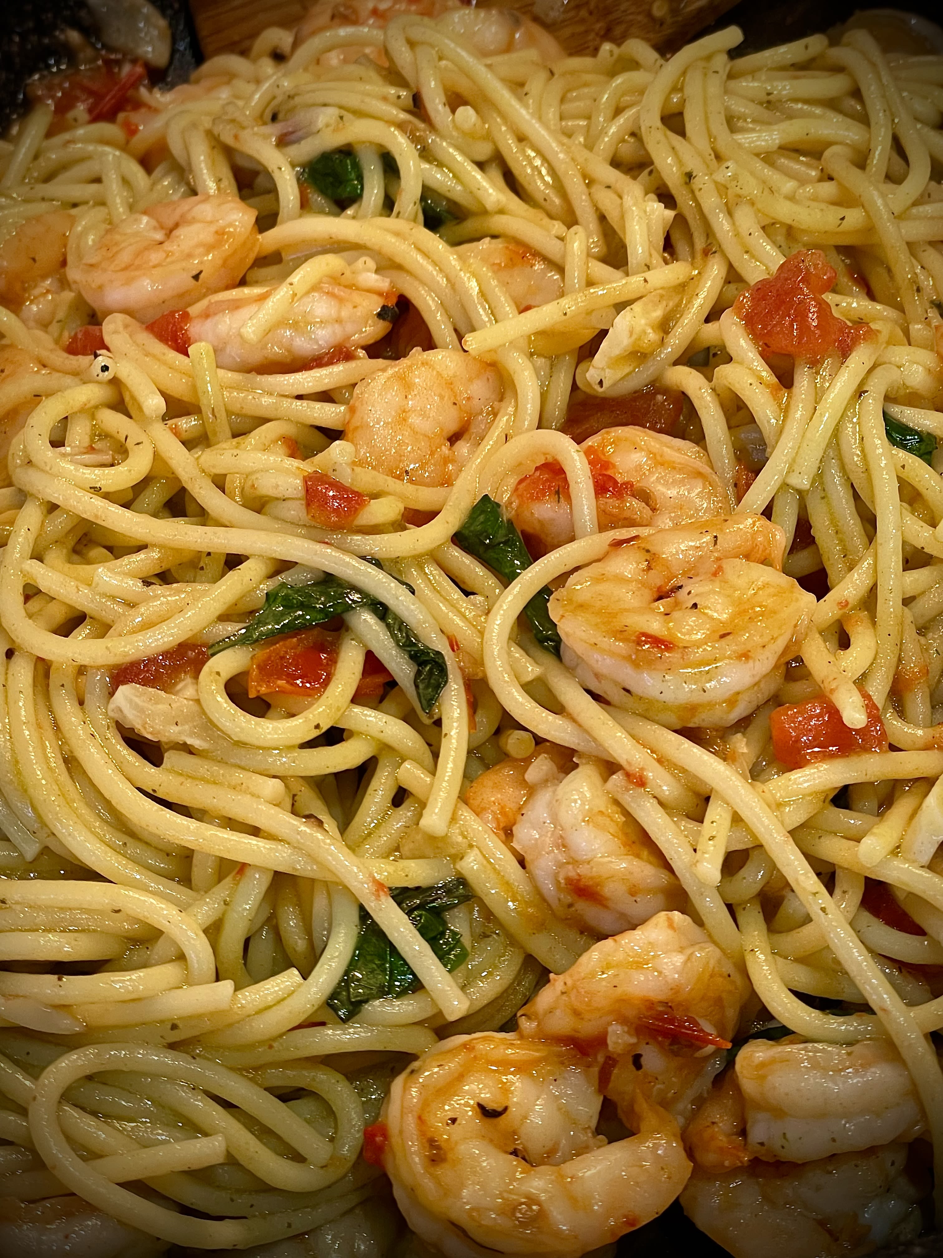 Prawn spaghetti with garlic chilli basil | bunch