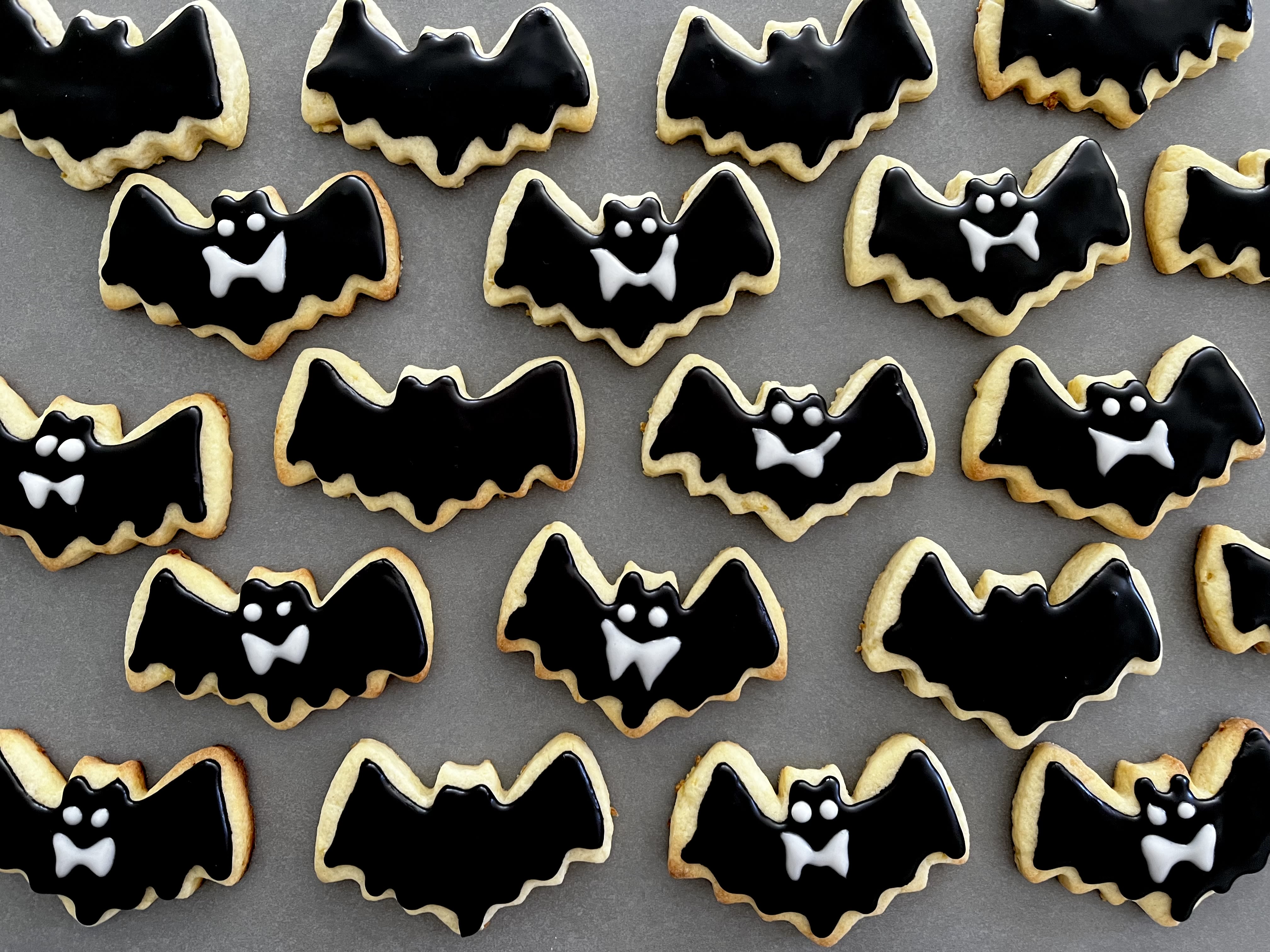 Halloween Inspired Lemon Bat Cookies | bunch