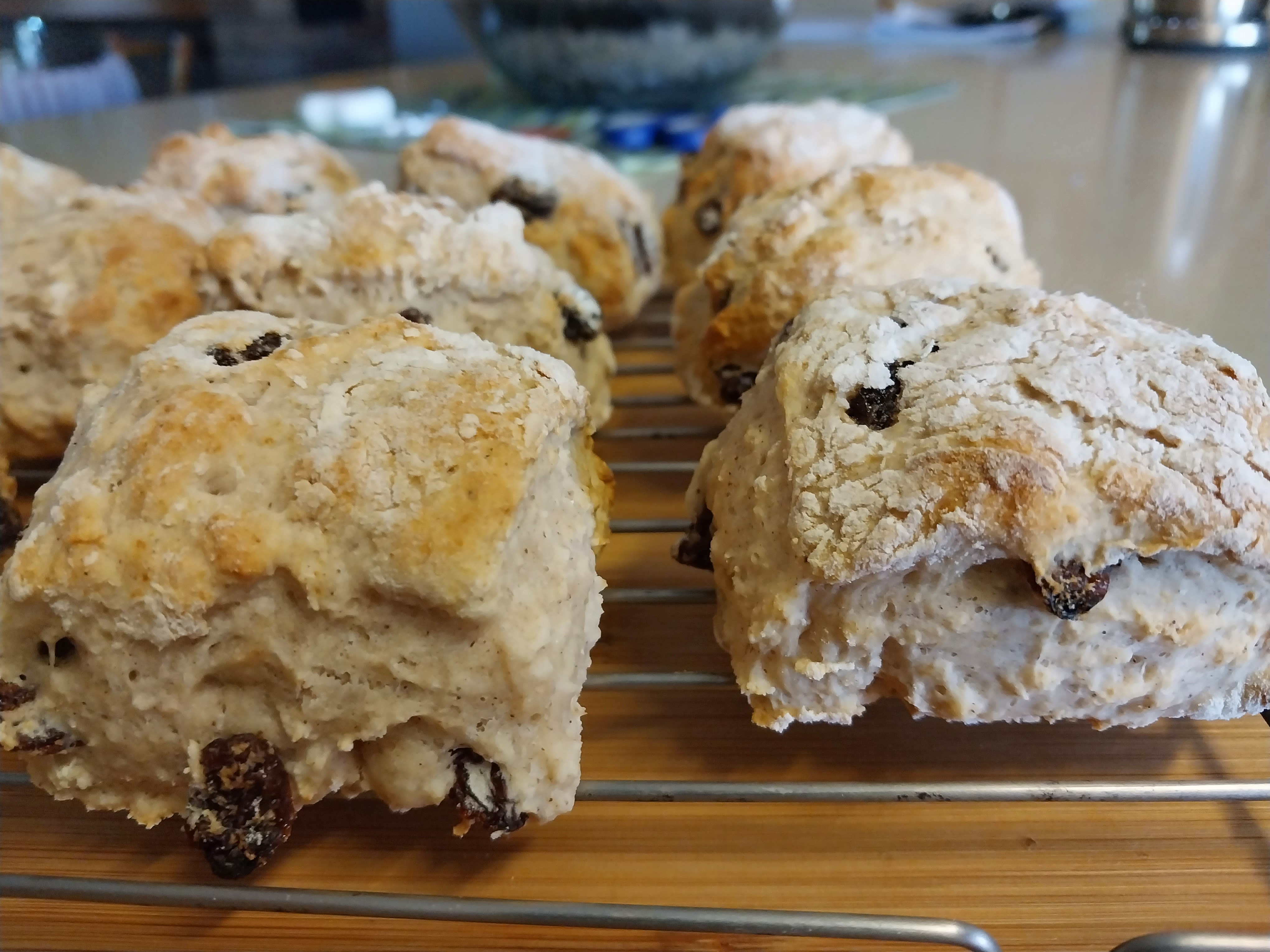 Hot Crossless Bun Scones | bunch