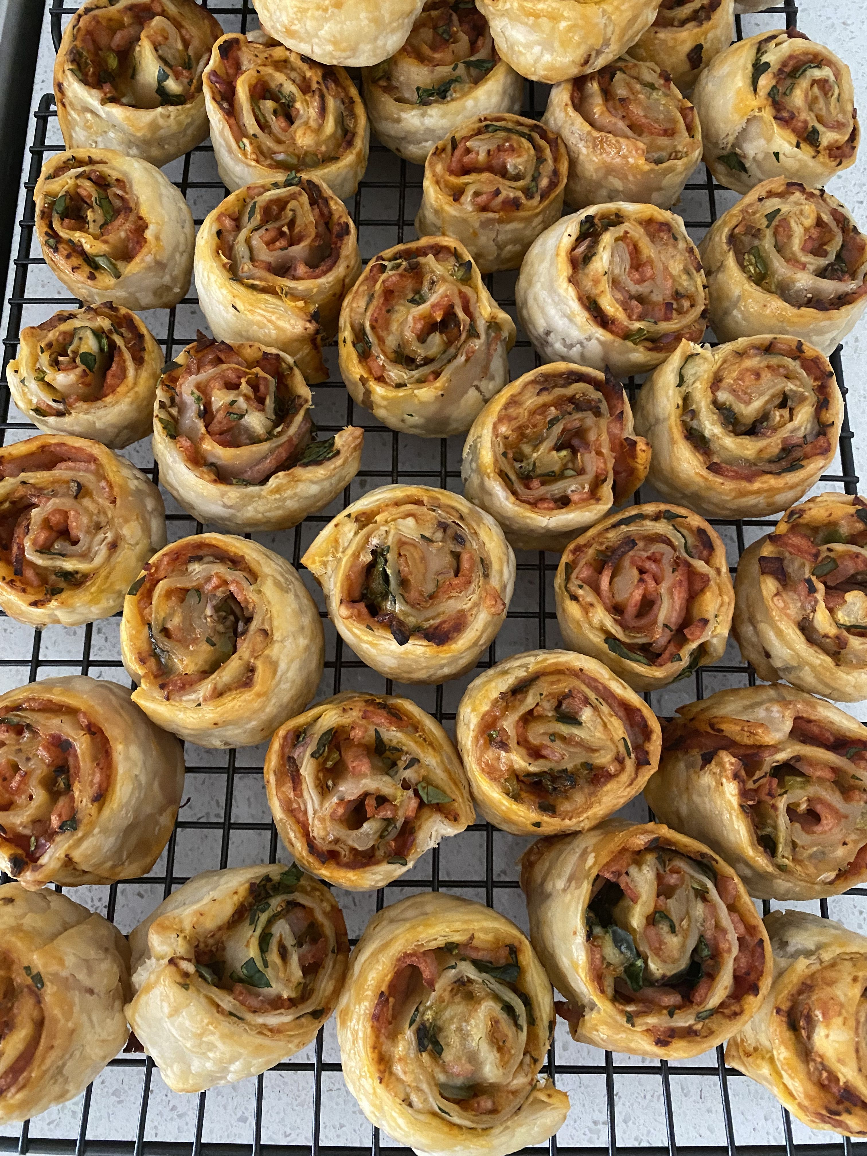 Pizza scrolls | bunch
