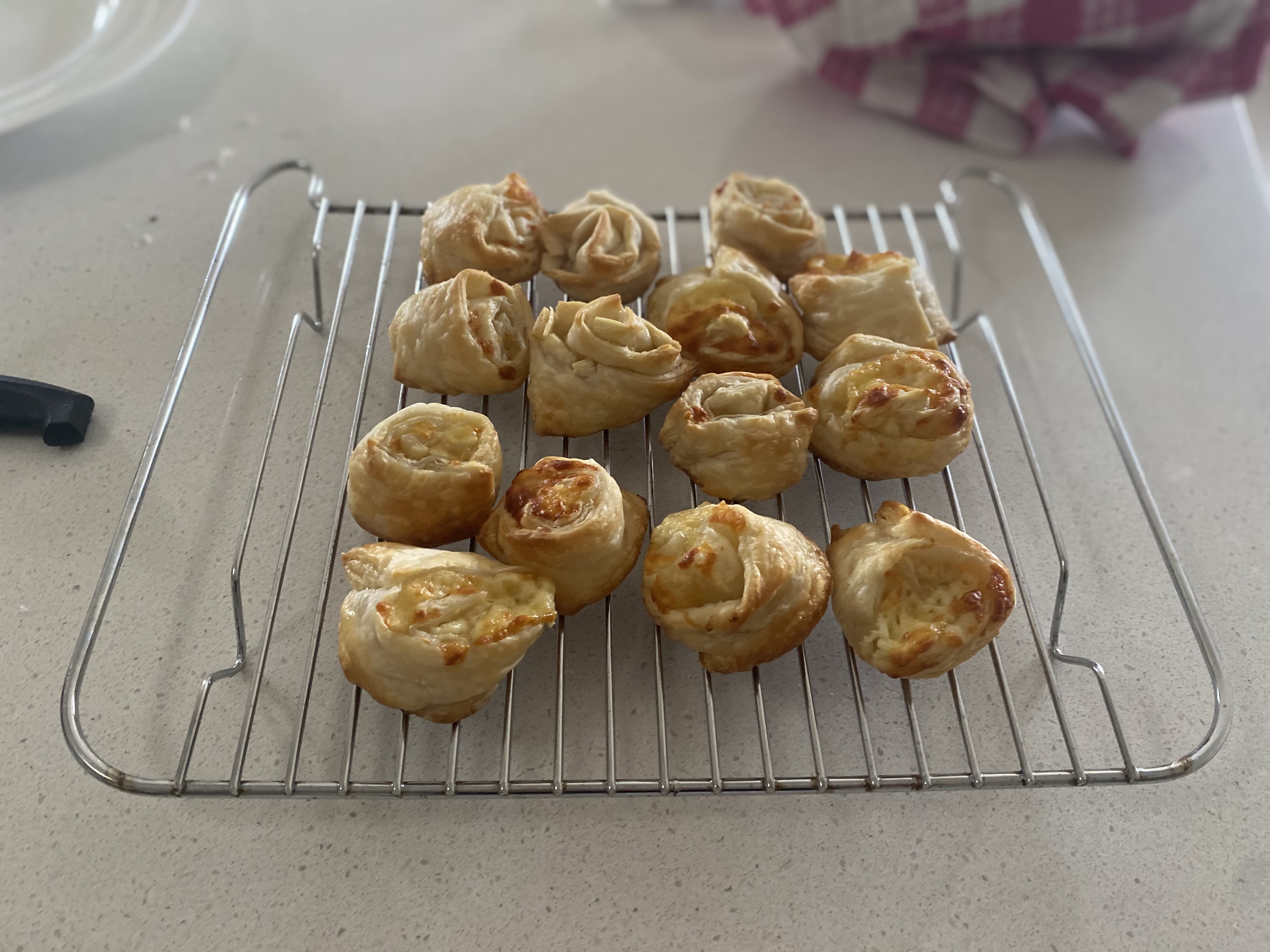 Garlic and Cheese Pinwheels | bunch