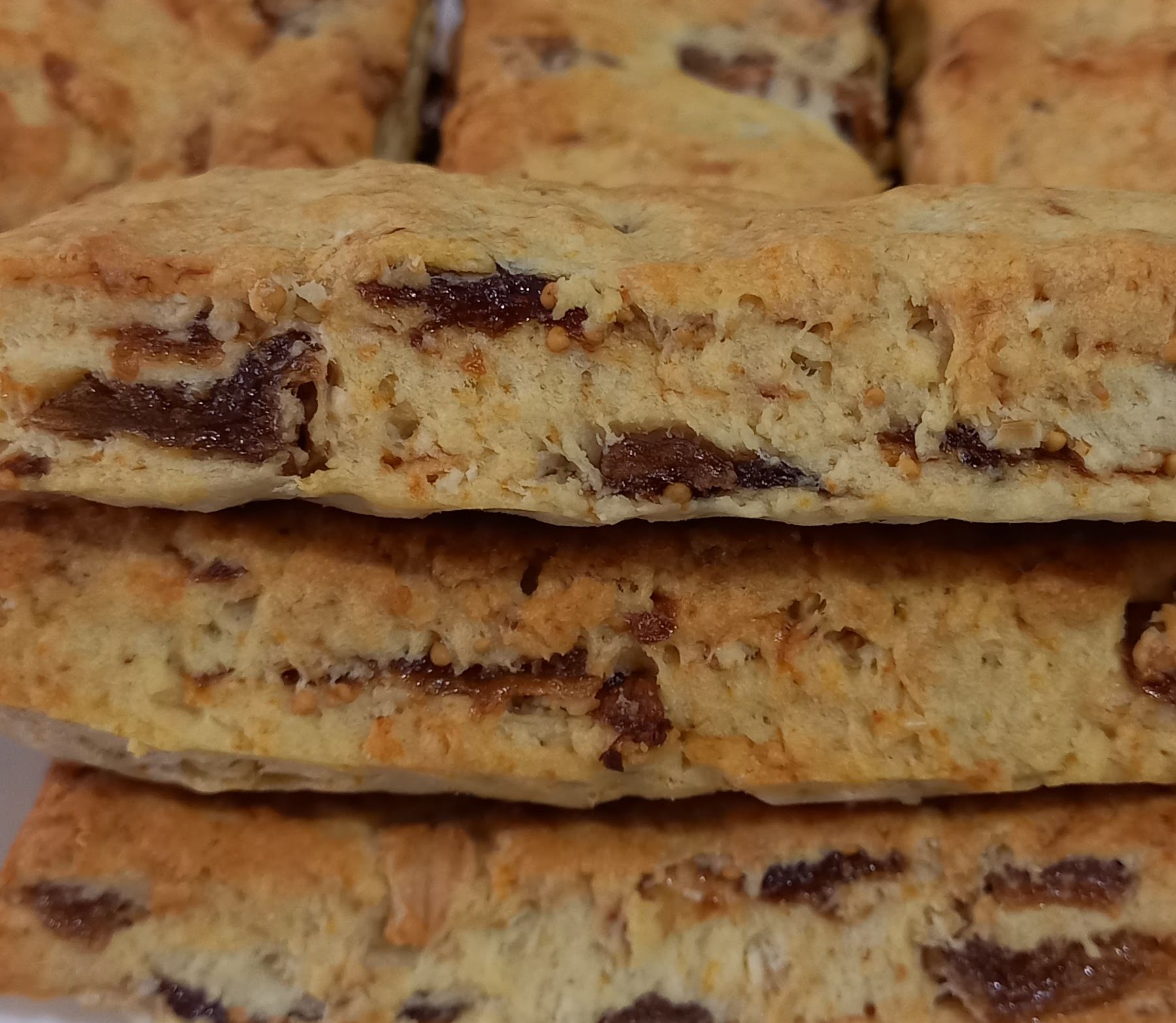 Honey and Fig Oatmeal Biscuit Bars | bunch