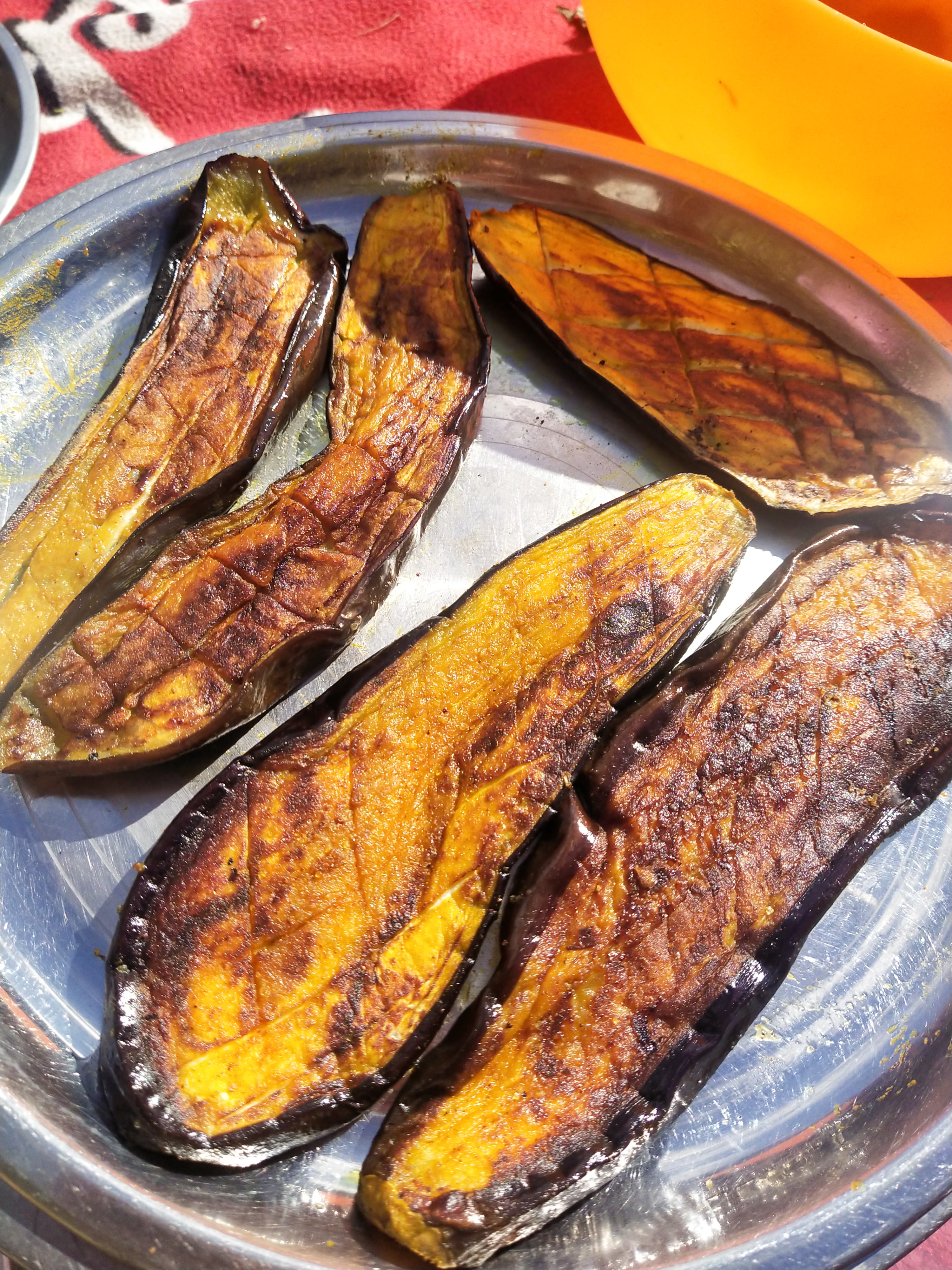 Baigan bhaja | bunch