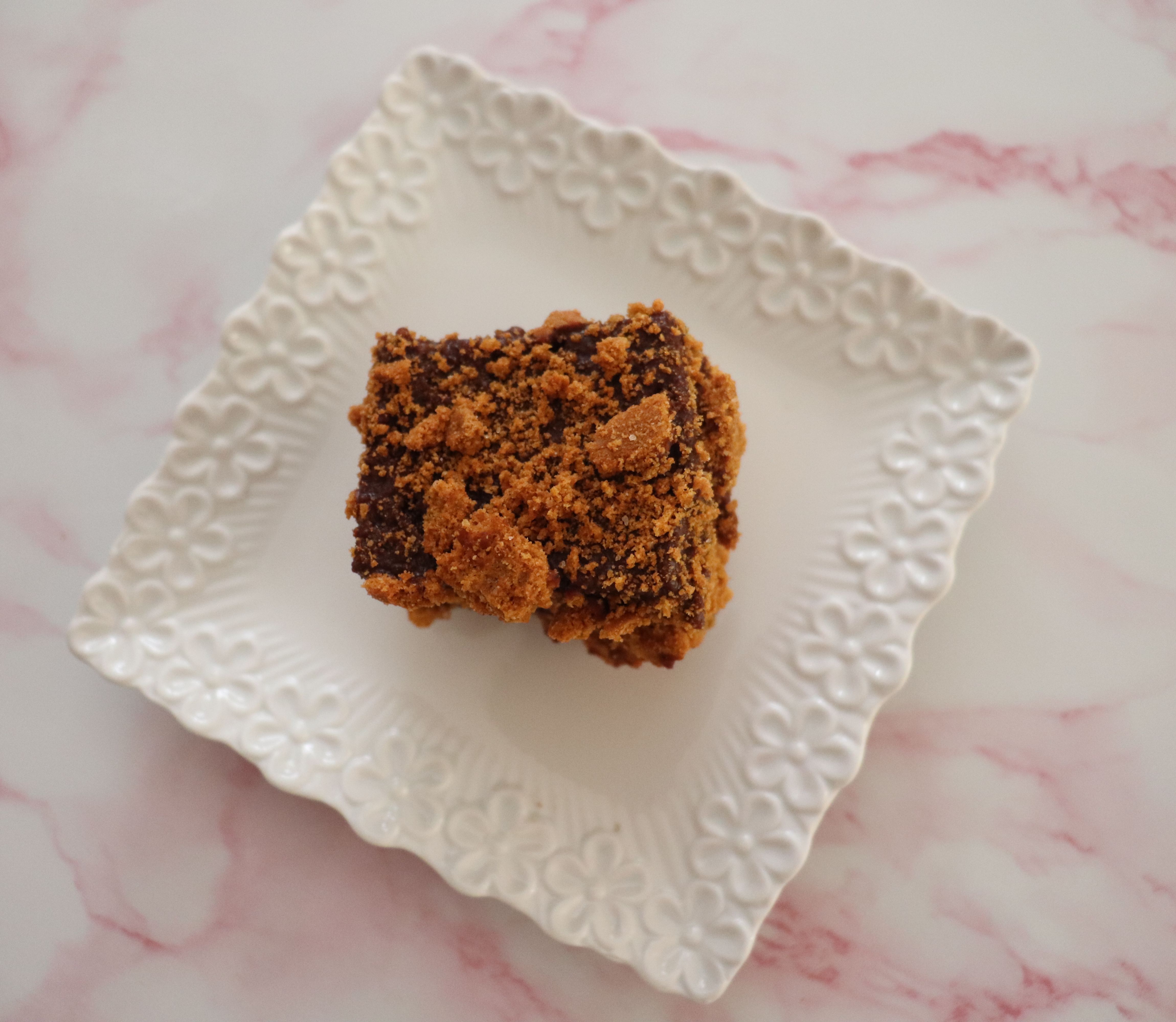 Biscoff Lamingtons | bunch