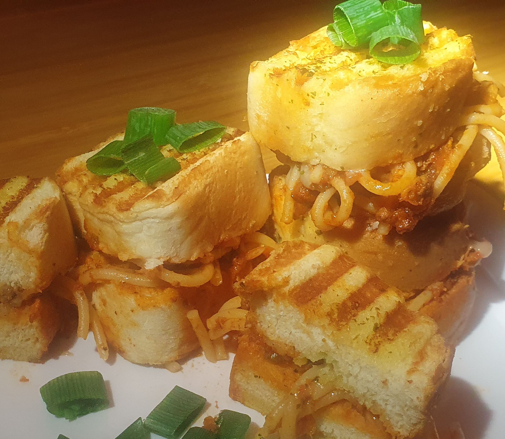 Spaghetti Bolognaise Garlic Bread Toastie | bunch