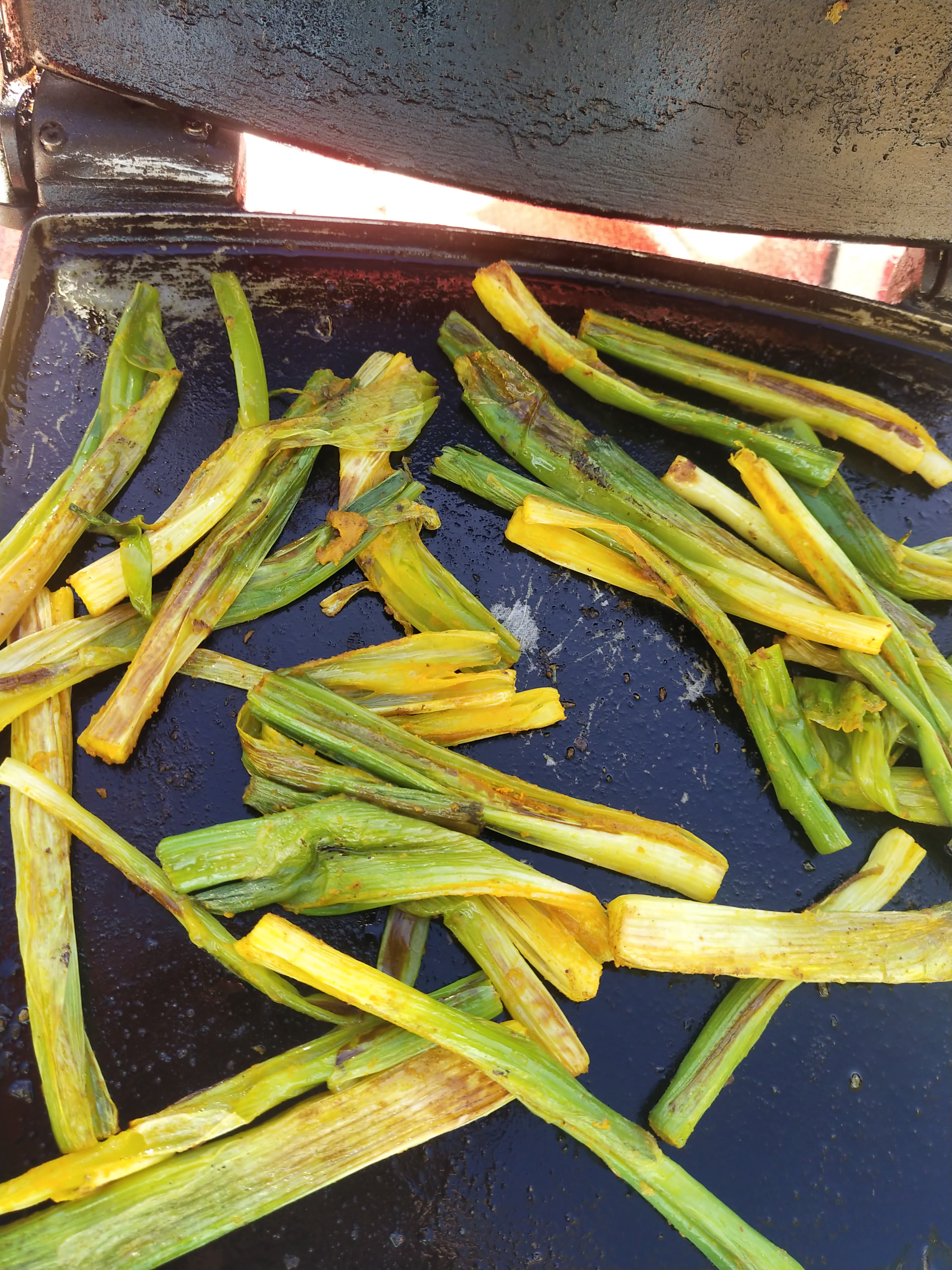 Bharva spring onions | bunch