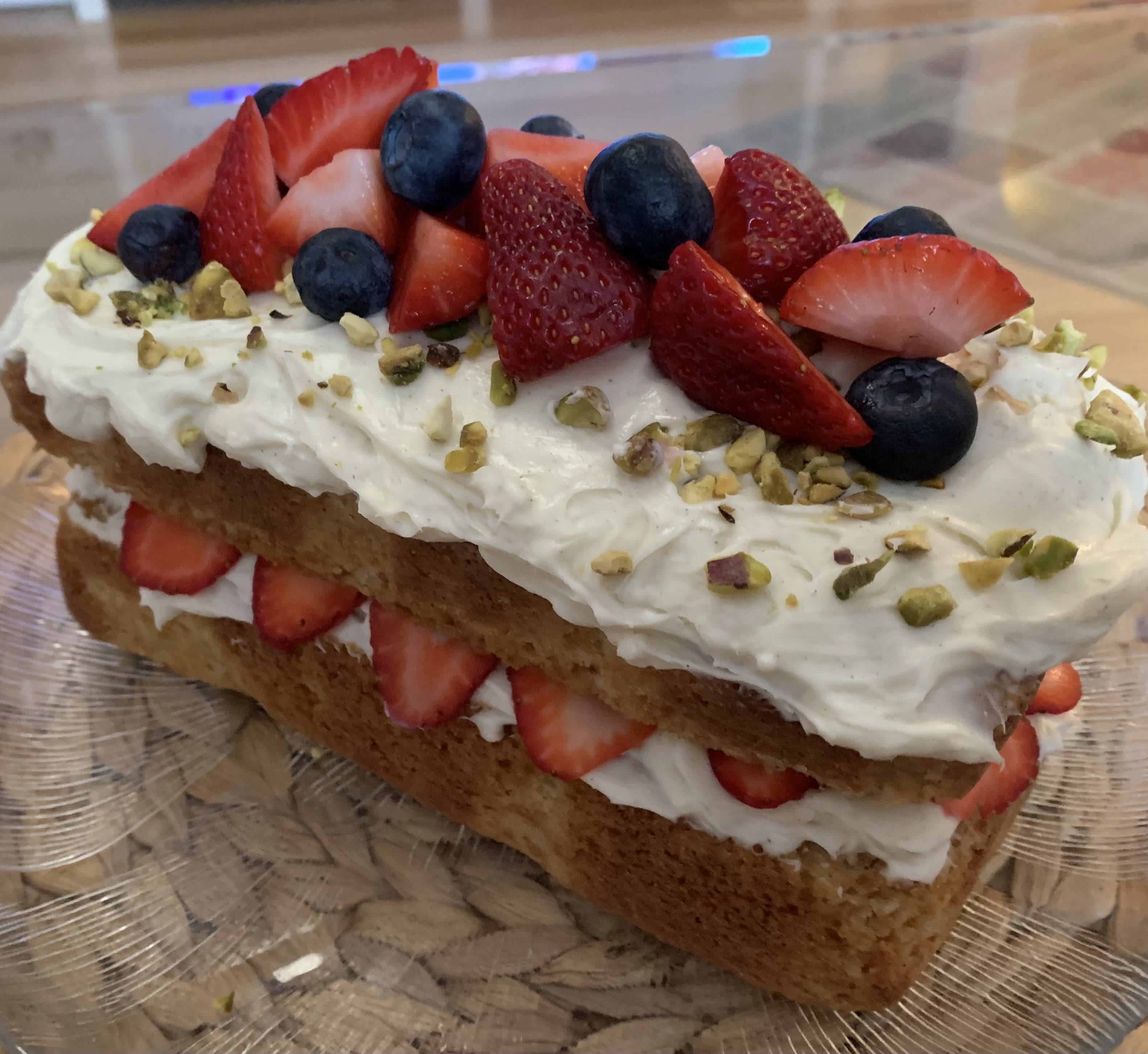 Vanilla Berry Cake with Cardamom Cream | bunch