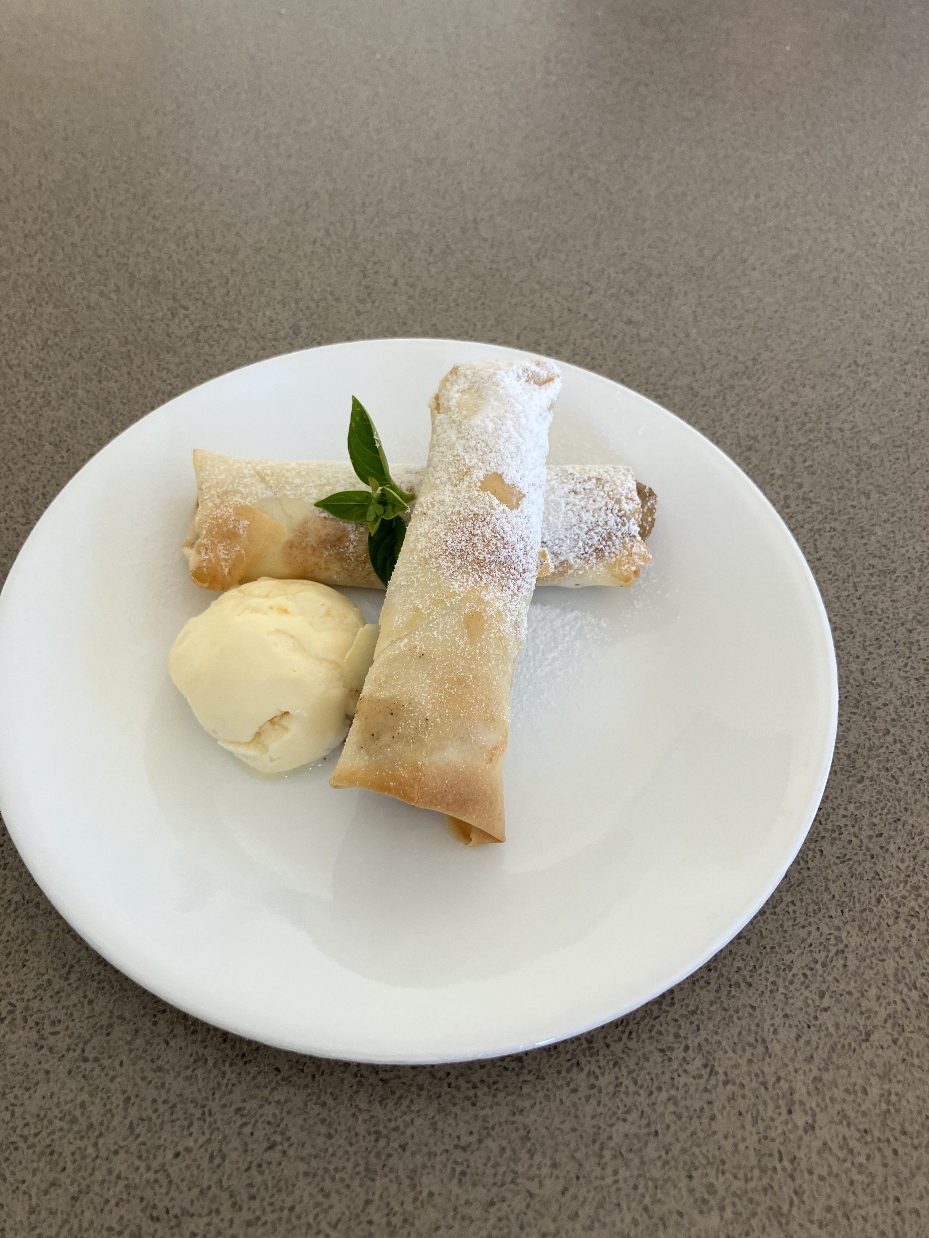 Apple Pie Spring Rolls | bunch