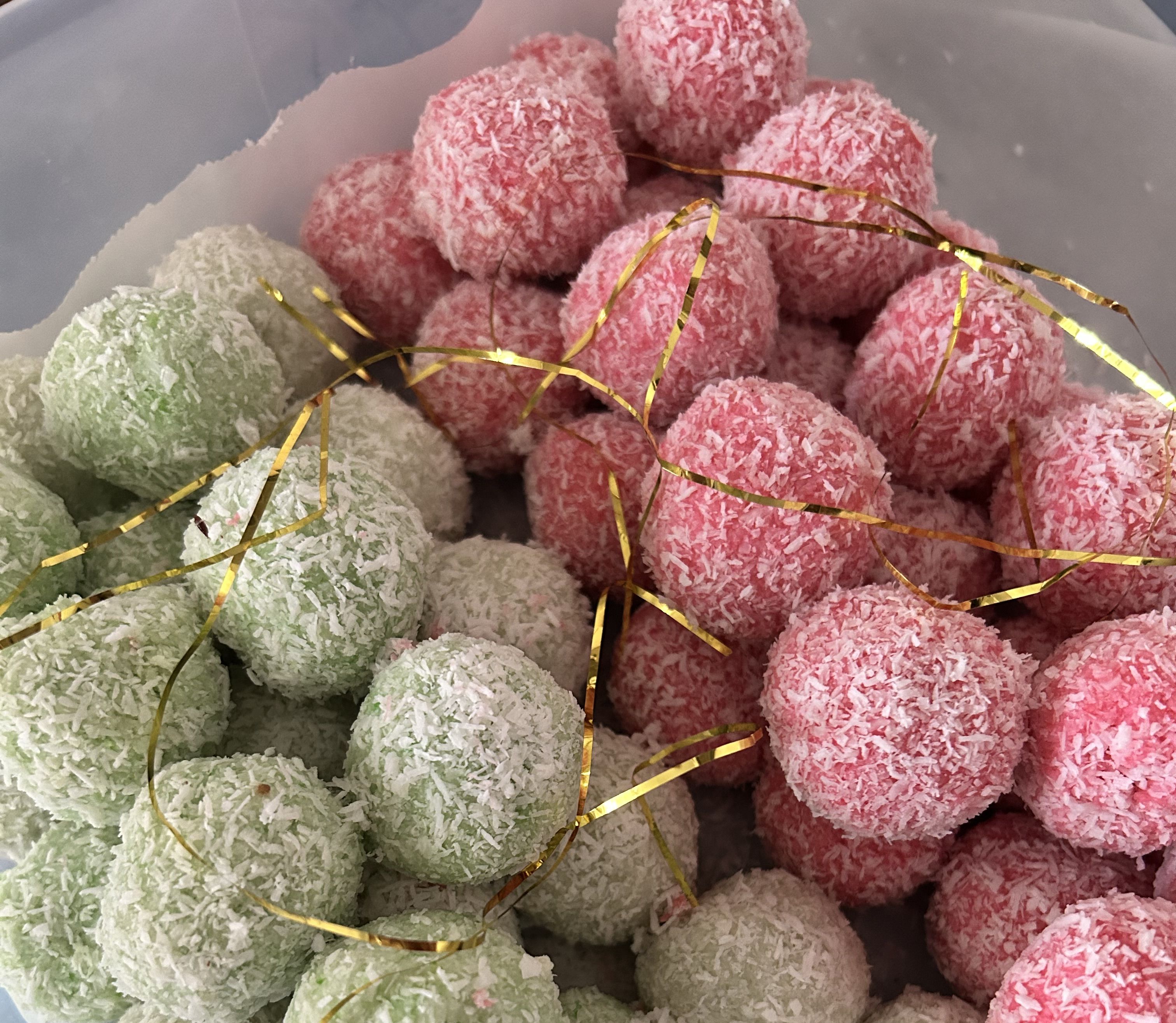 Jelly Yoghurt Coconut Balls | bunch