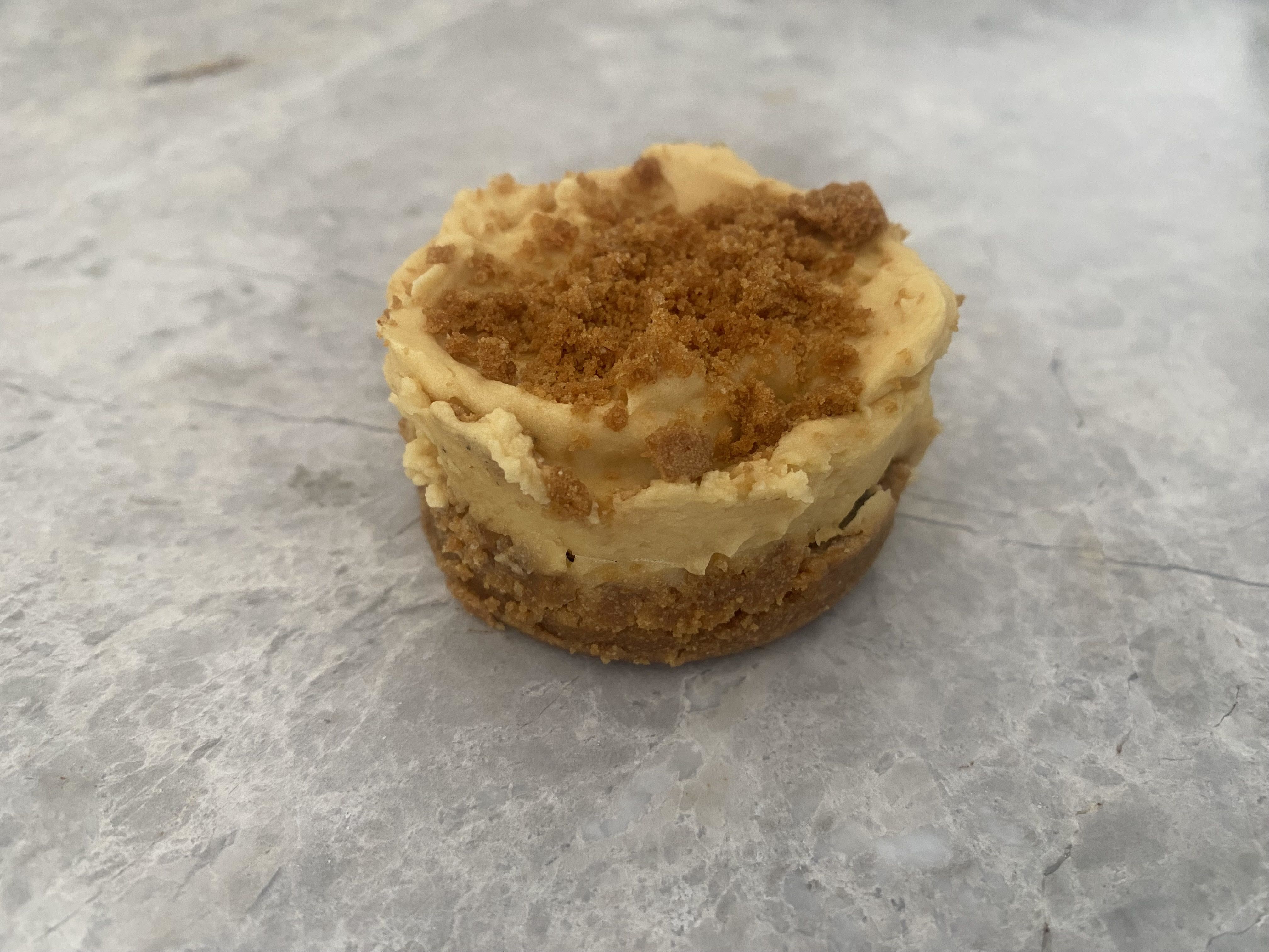 Mini Caramelised Biscuit Cheesecakes | bunch