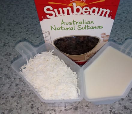 Coconut and sultana pudding | bunch