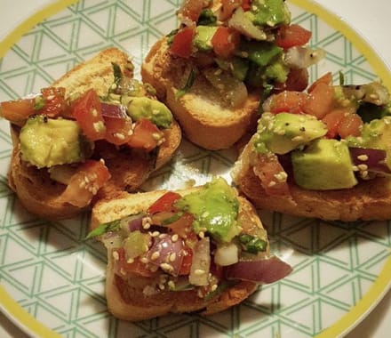 smashed avo bruchetta | bunch