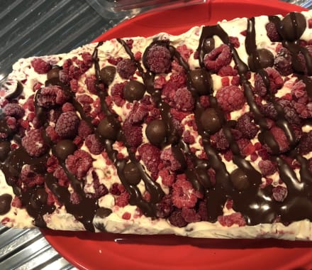 Raspberry and Maltesers Ice Cream Cake | bunch