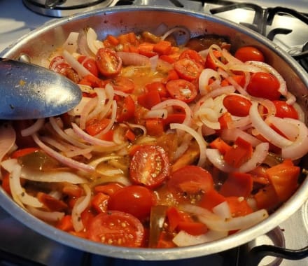 Tomato & Capsicum Relish | bunch