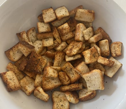 Herb and garlic mini toasts | bunch