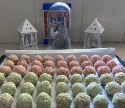 Apricot Delight Christmas Snowballs | bunch