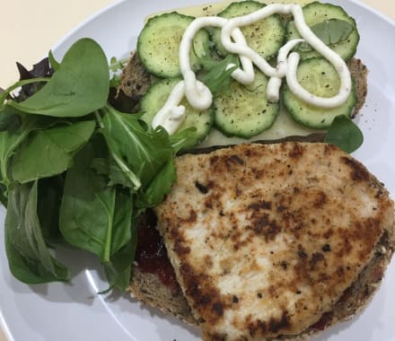 Turkey Breast Schnitzel Burger with Cranberry | bunch