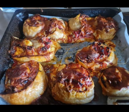 Loaded puff pastry scrolls | bunch