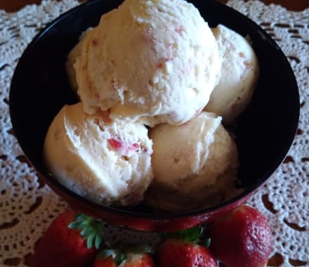 Strawberry Ice-Cream | bunch