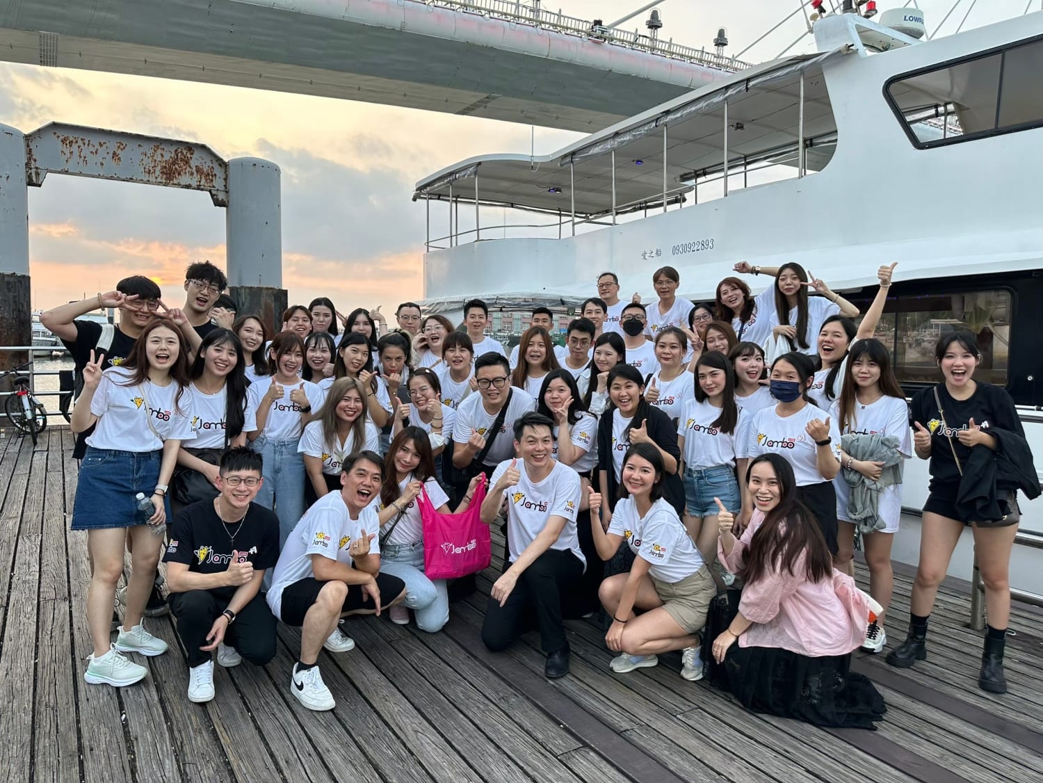 樂播科技股份有限公司 Team | Cake Jobs and Talent Search Platform