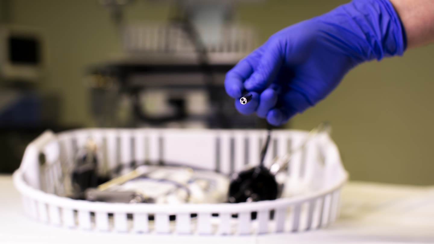 Bronkoskopi – undersökning av luftrör och lungor | Cancerfonden
