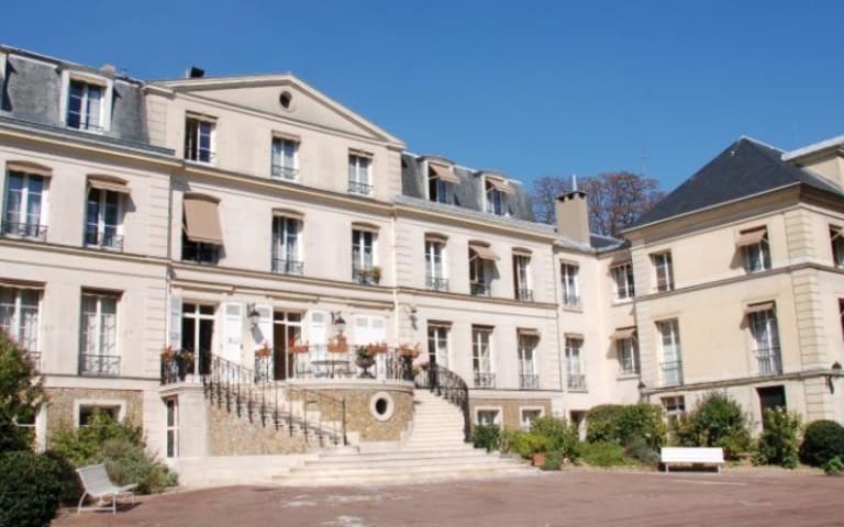 Maison Des Artistes Bordeaux | Ventana Blog