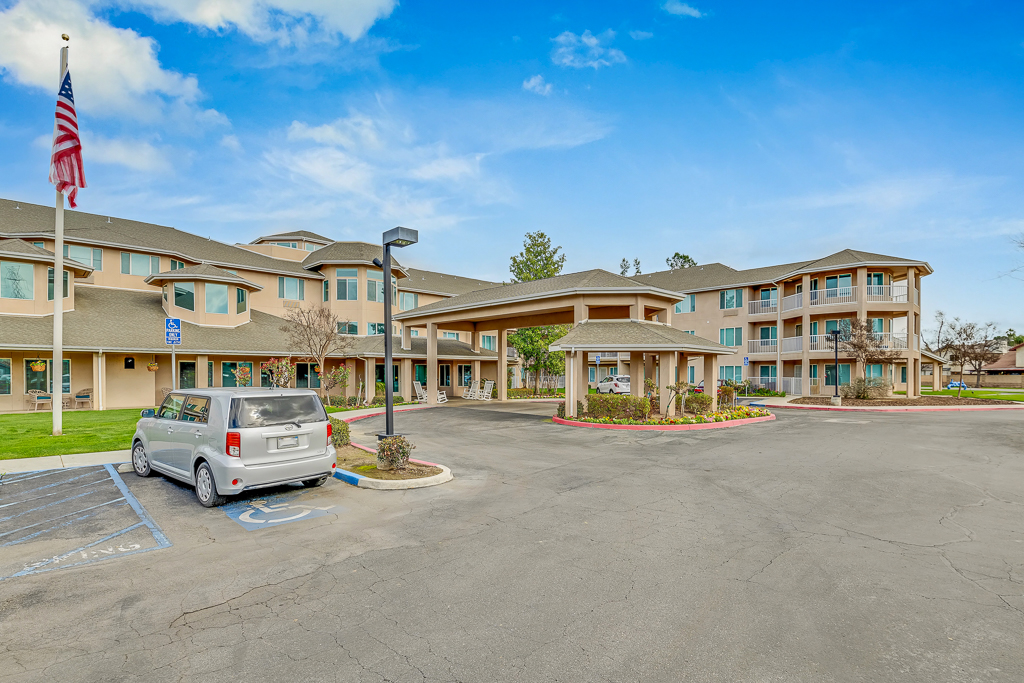 Solstice Senior Living at Bakersfield - 25 Reviews - Bakersfield, CA