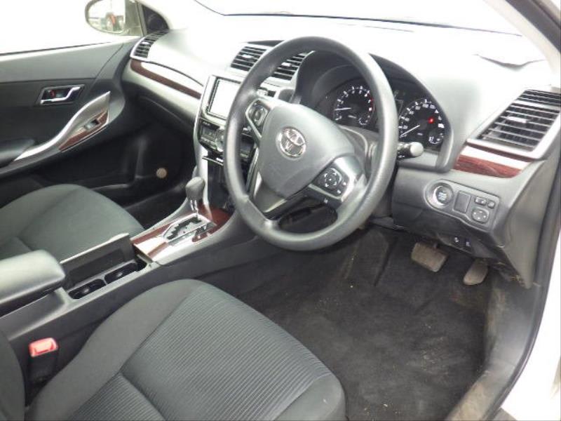 Direct Purchase TOYOTA PREMIO 2016
