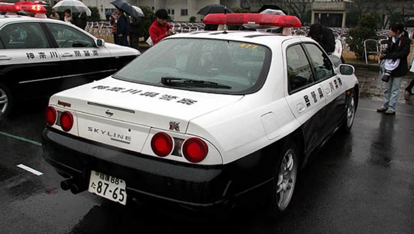 Japanese police rolling in style, nice. : r/R33