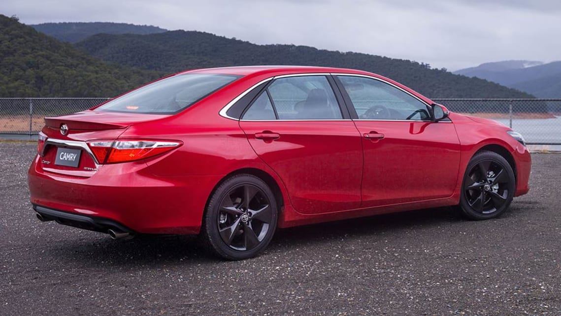 Toyota Camry Atara SX 2015 review | CarsGuide