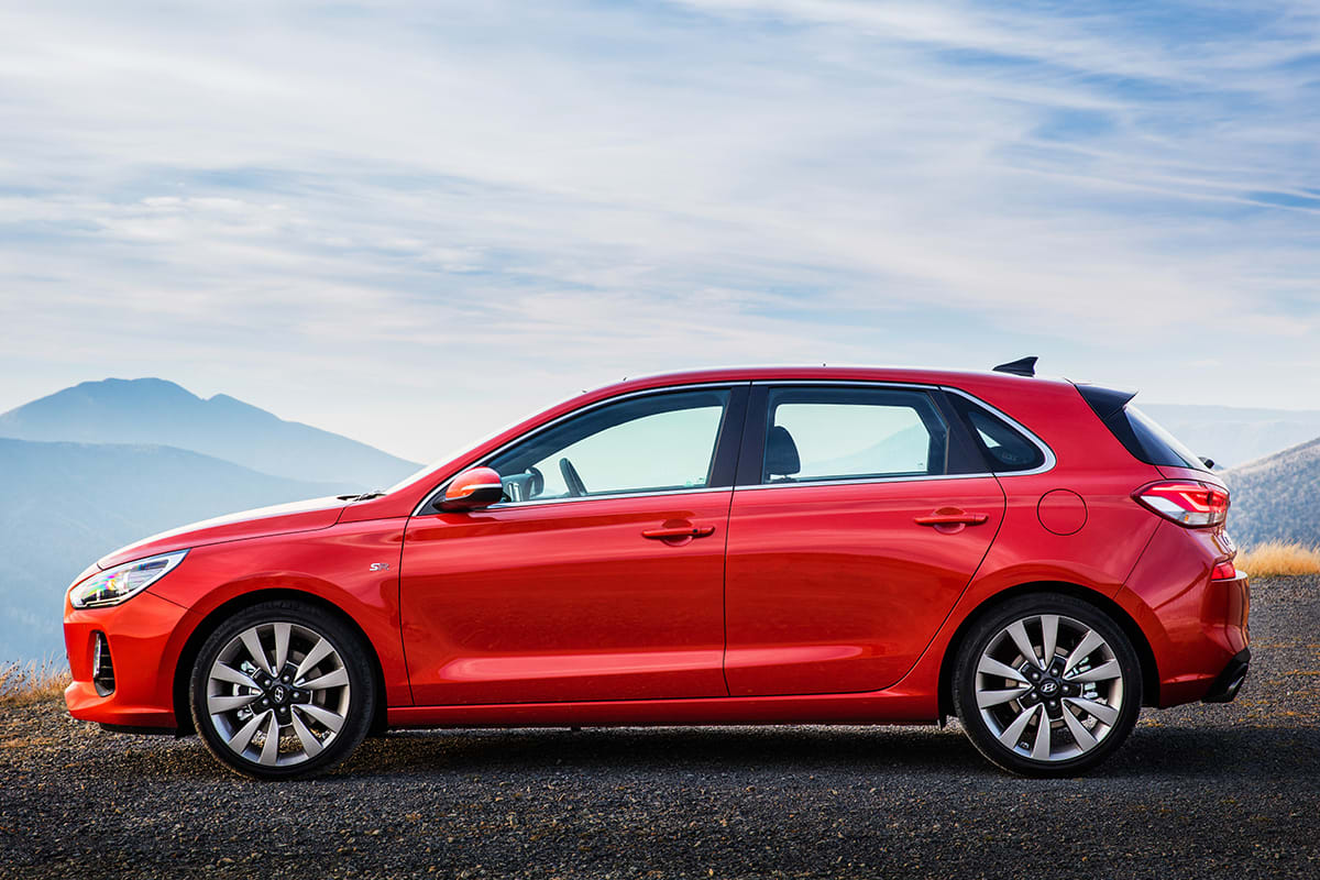 Hyundai i30 SR 2017 review: snapshot | CarsGuide