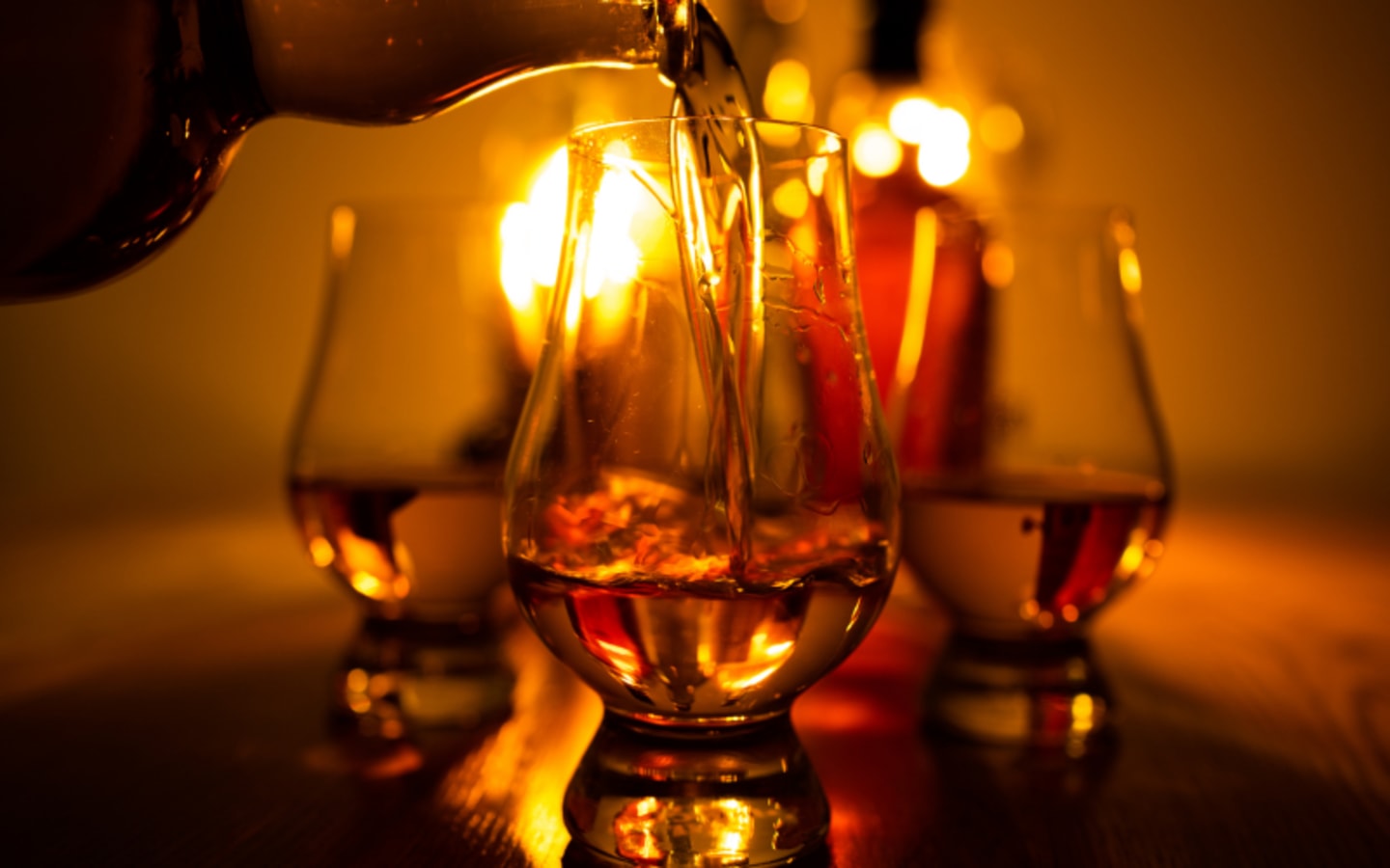 How To Choose A Whisky Glass Understanding The Different Types Of Whisky Glasses Caskompare