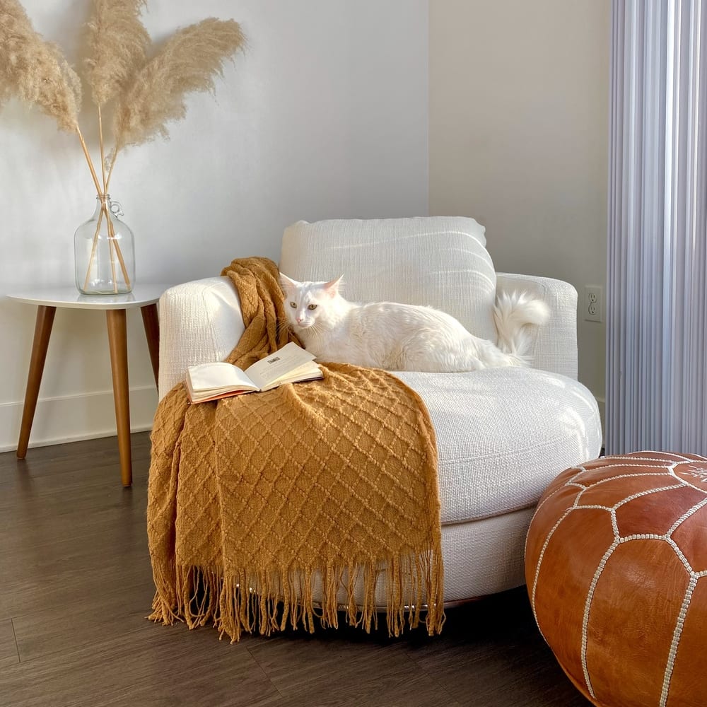 6 Tips on Styling Accent Chairs | Castlery US