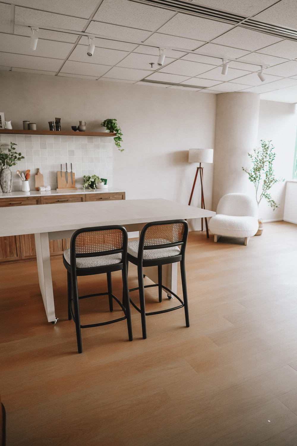 10 Ways to Bring The Cafécore Aesthetic Into Your Home | Castlery US