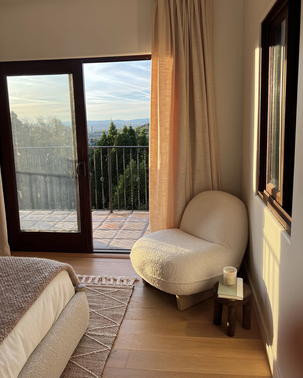 12 Small Bedroom Decor and Storage Ideas | Castlery Australia