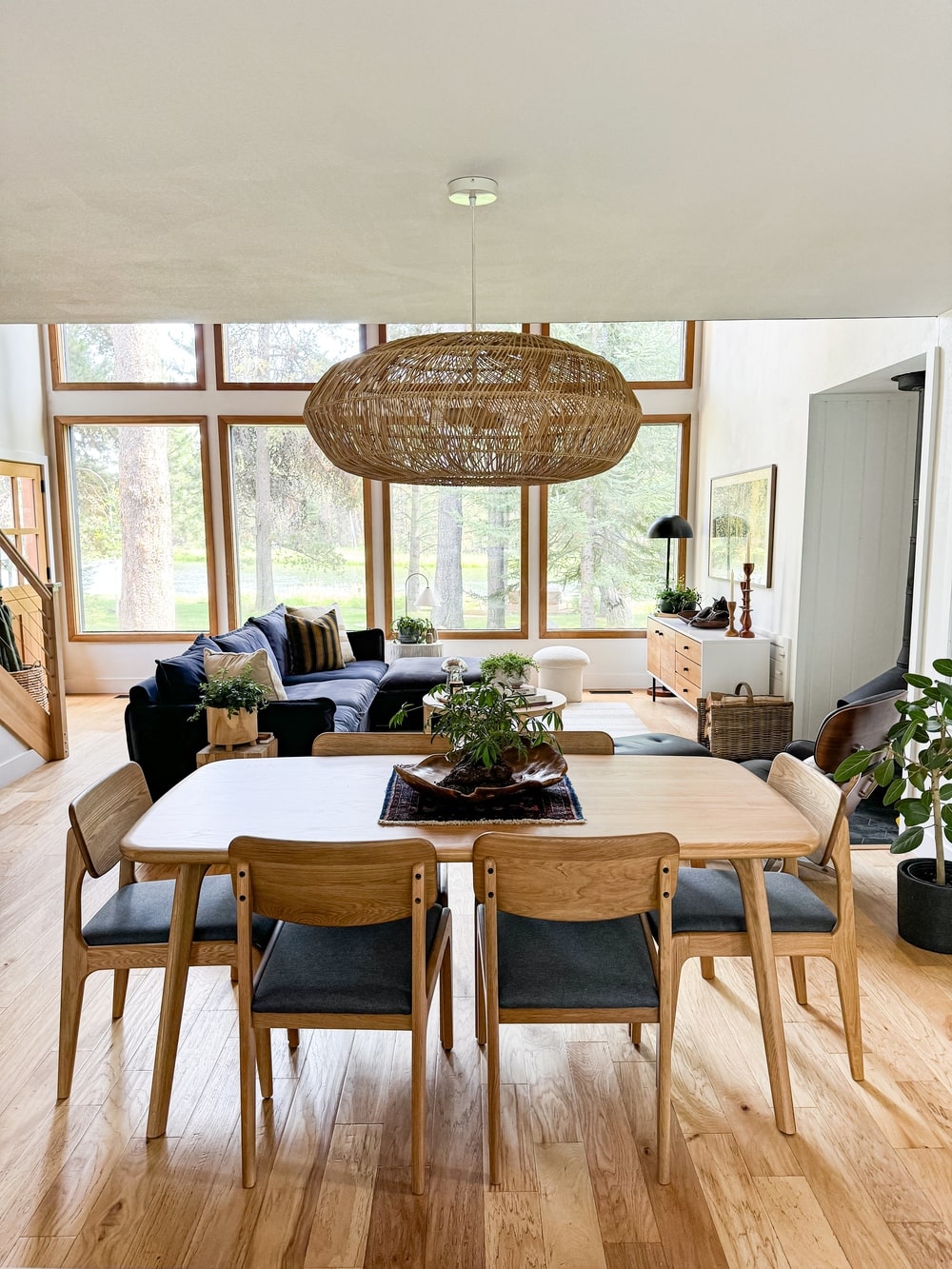 8 Ways to Decorate Your Dining Room | Castlery US