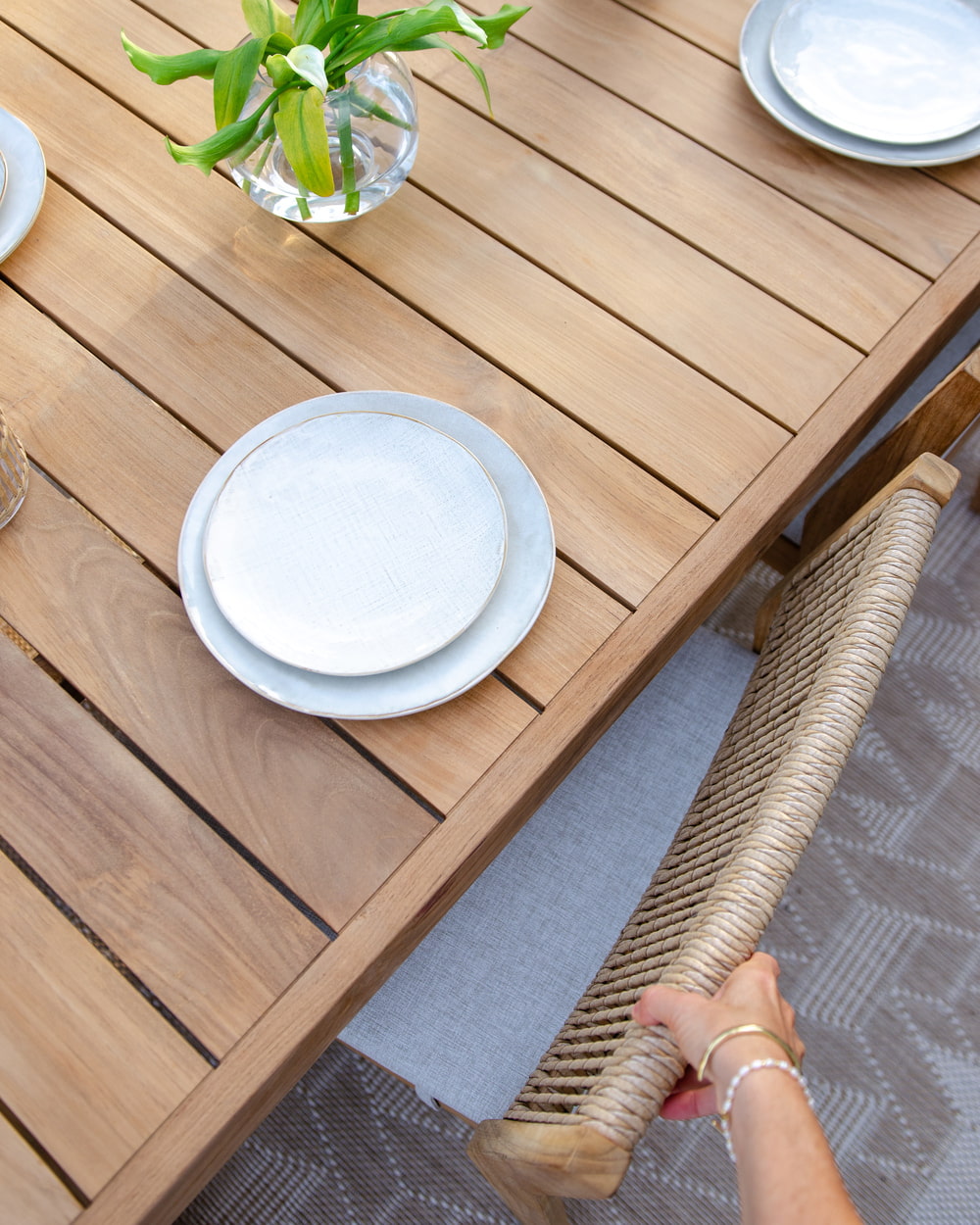 A Beginner's Guide to Identifying Genuine Teak Wood | Castlery US