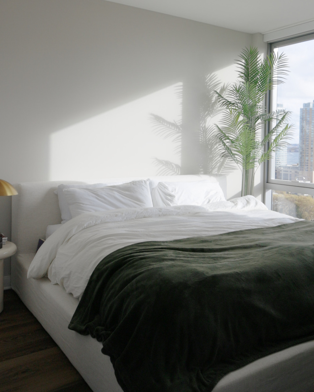Drawer Storage Bed vs Lift-up Storage Bed | Castlery US