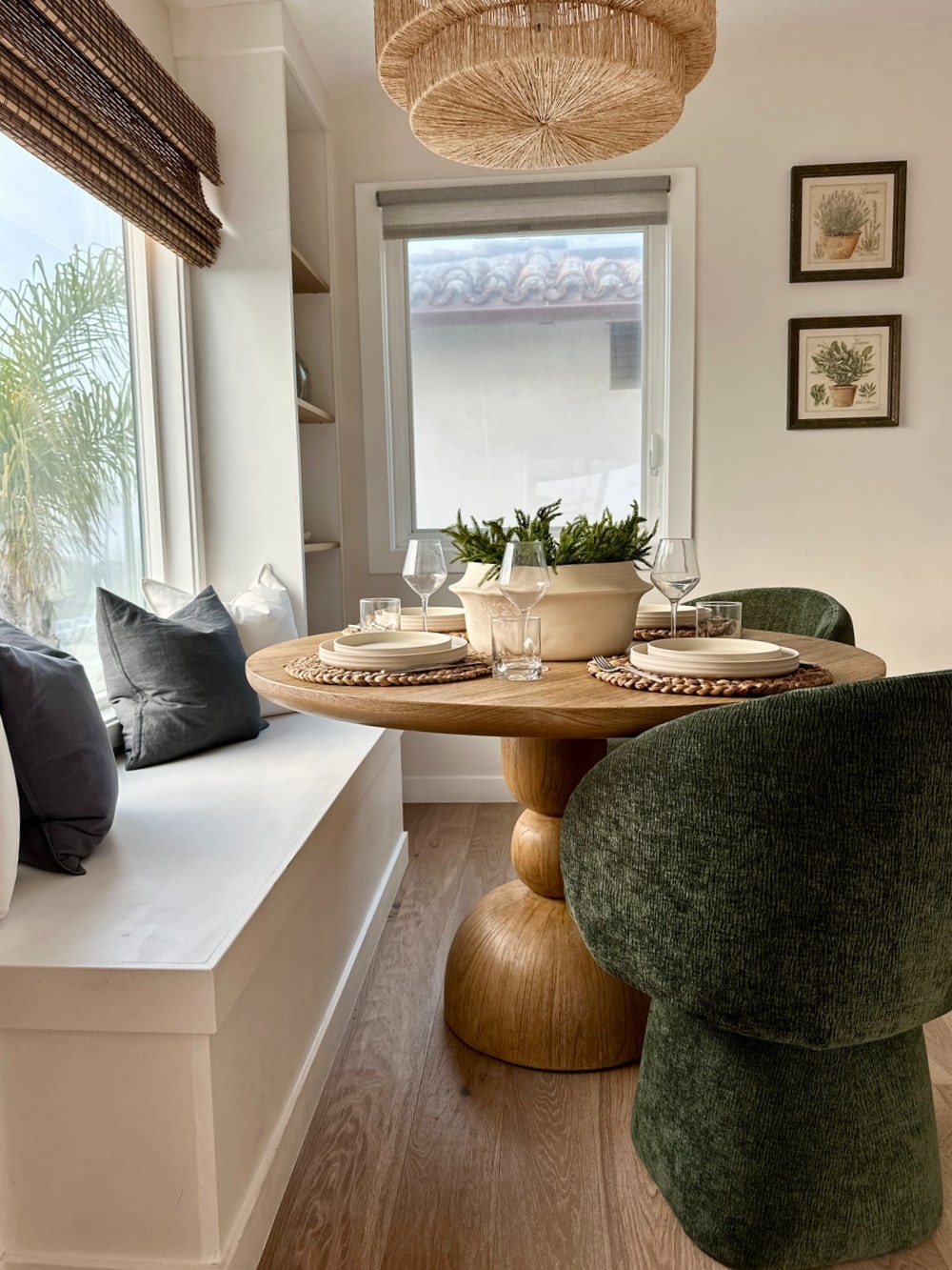 How to Style Round Dining Tables | Castlery US