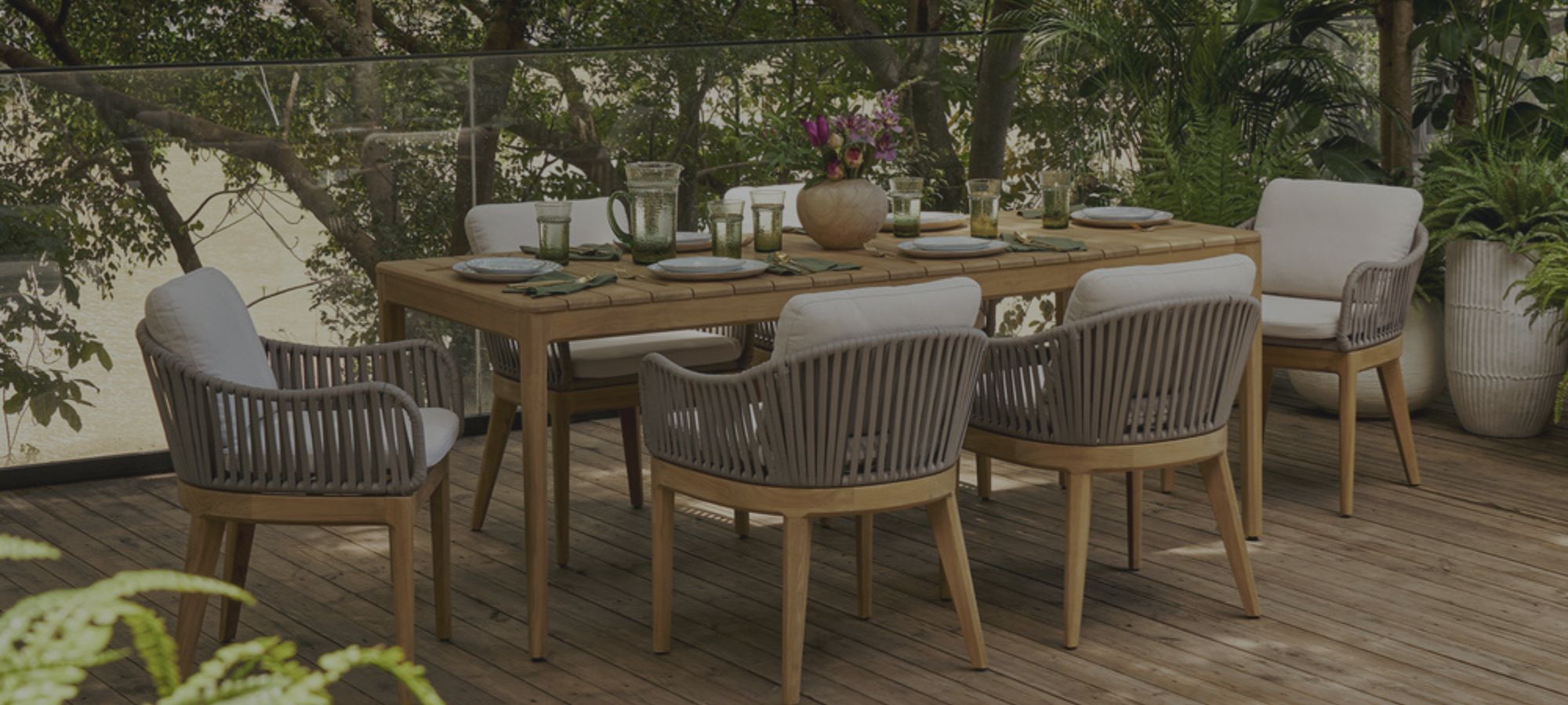 Acacia Wood vs Teak Wood: Which is Better for the Outdoors? | Castlery US